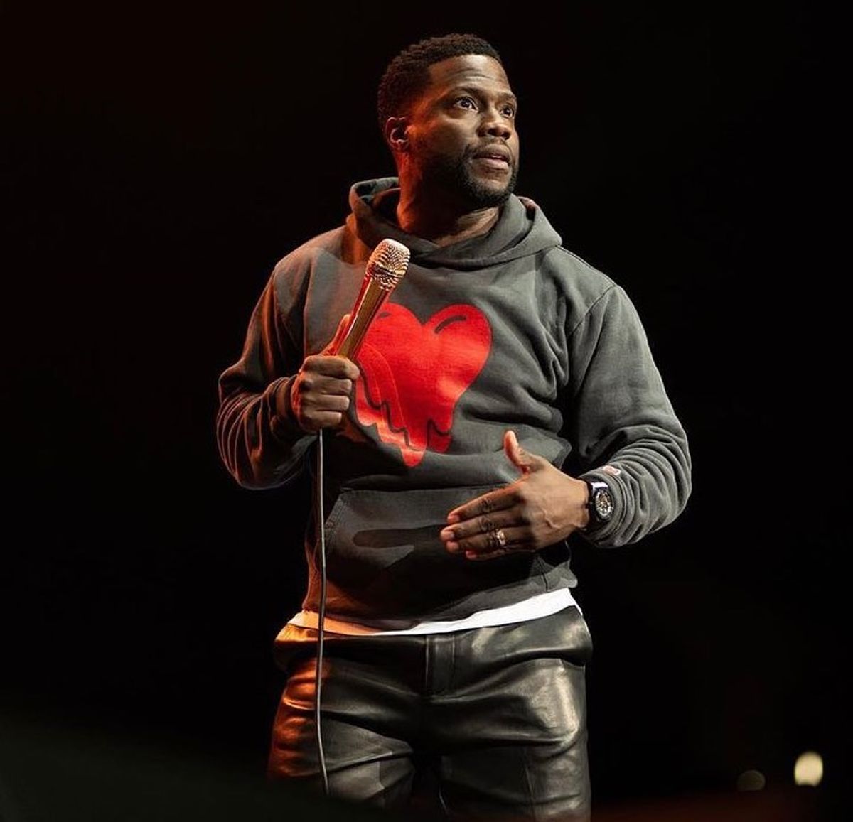 Kevin Hart Outfit from May 9, 2022 | WHAT’S ON THE STAR?