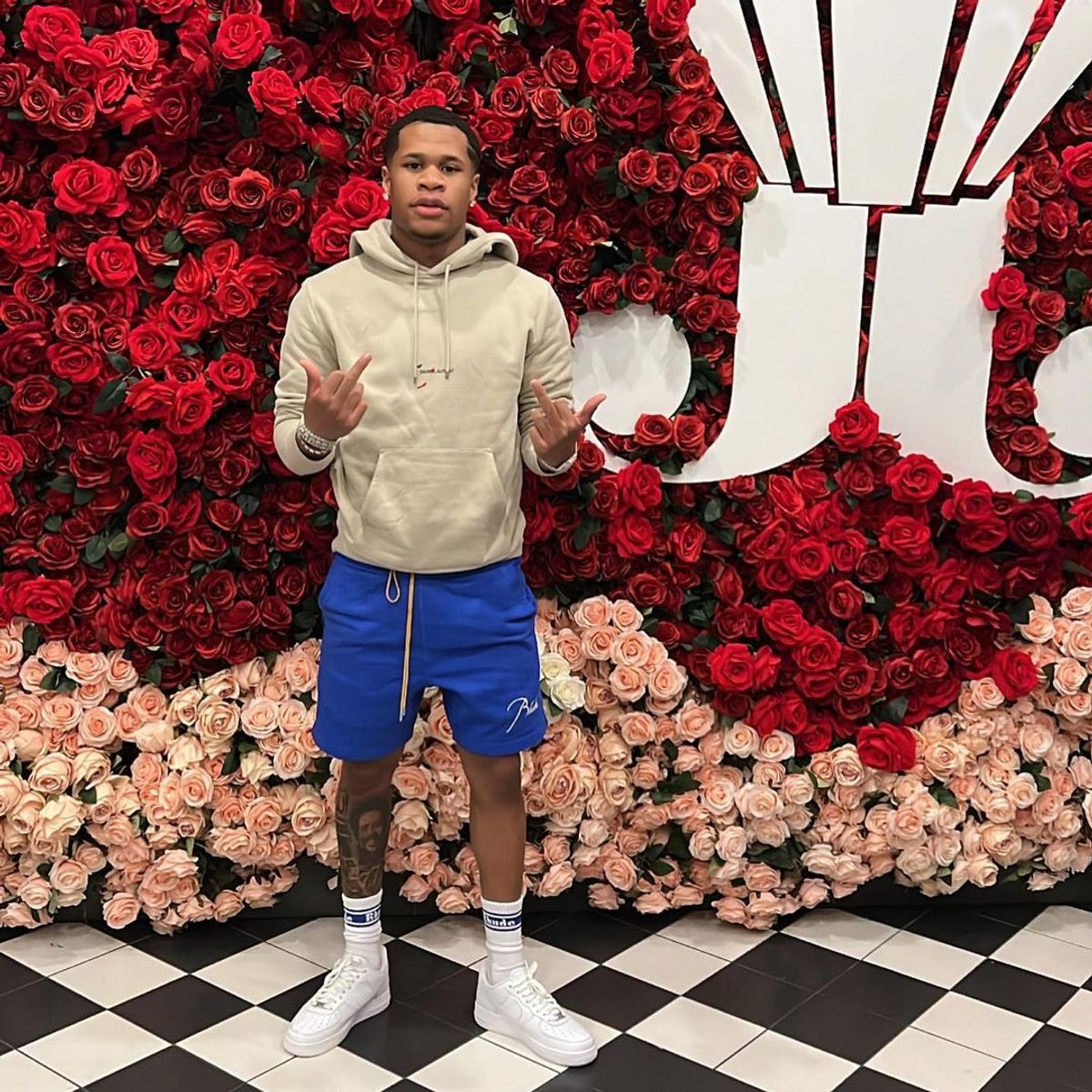 Devin Haney Outfit from March 4, 2022 | WHAT’S ON THE STAR?