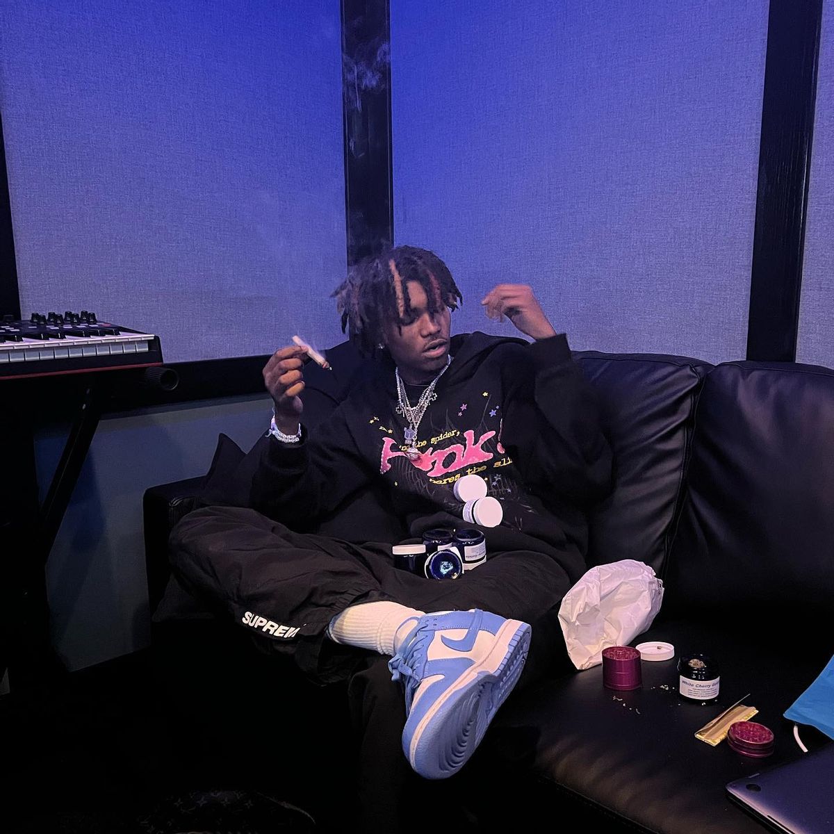 Onlybino Outfit from June 17, 2022 | WHAT’S ON THE STAR?