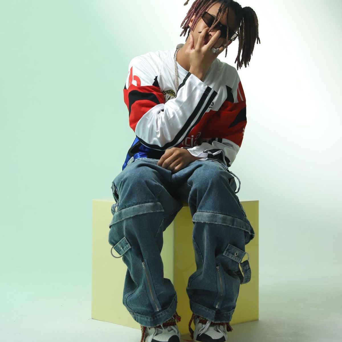 Kashdami Outfit from June 19, 2022 | WHAT’S ON THE STAR?