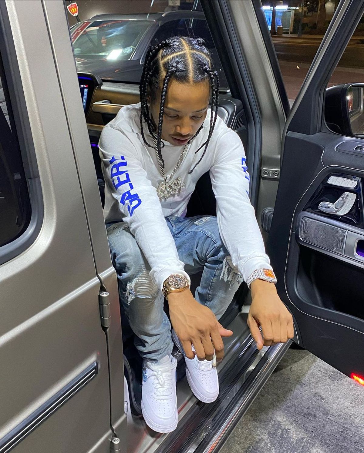 Pressa Outfit from June 27, 2022 | WHAT’S ON THE STAR?