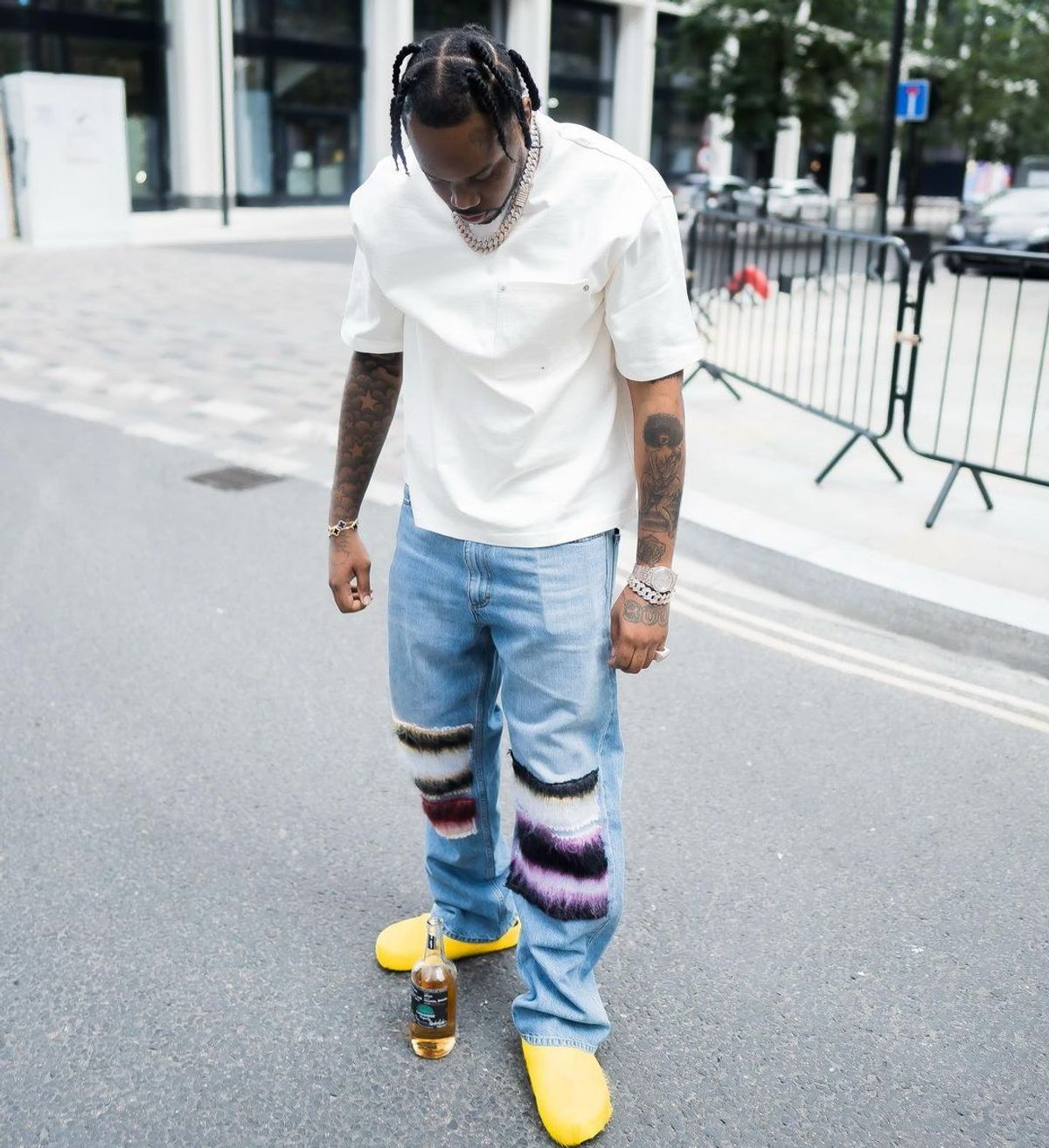 Fivio Foreign Outfit from July 2, 2022 | WHAT’S ON THE STAR?