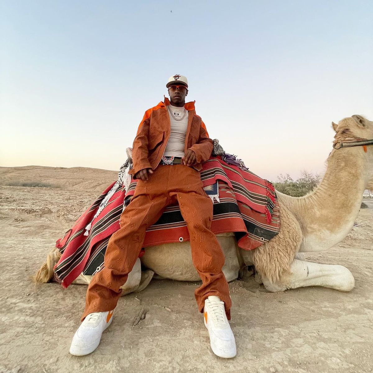 Bloody Osiris Outfit from July 2, 2022 | WHAT’S ON THE STAR?