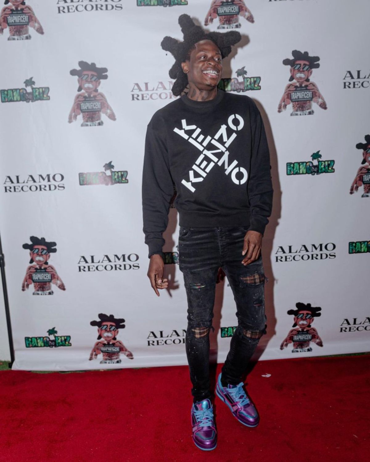 Trapland Pat Outfit from June 21, 2022 | WHAT’S ON THE STAR?