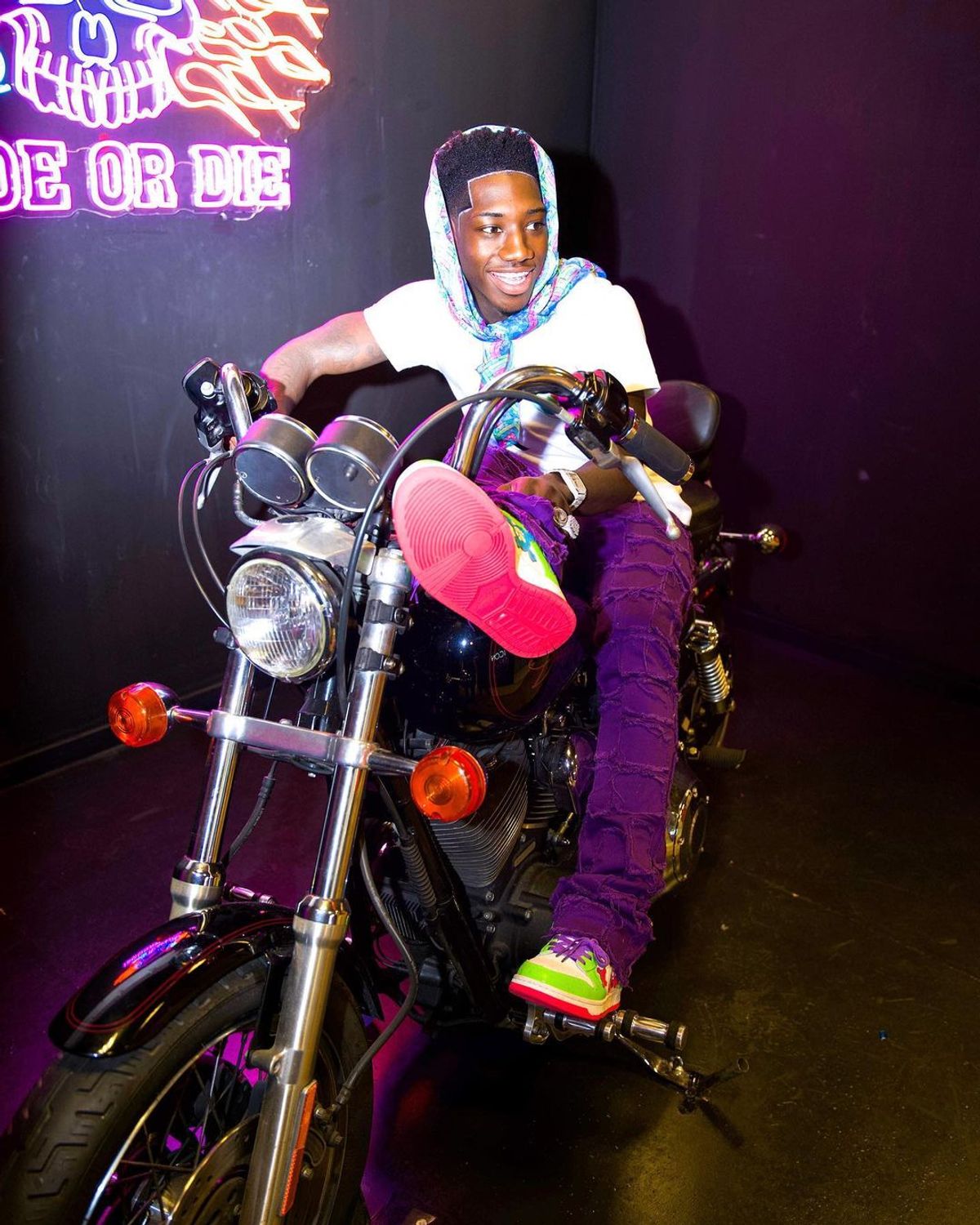 2Rare Outfit from July 10, 2022 | WHAT’S ON THE STAR?