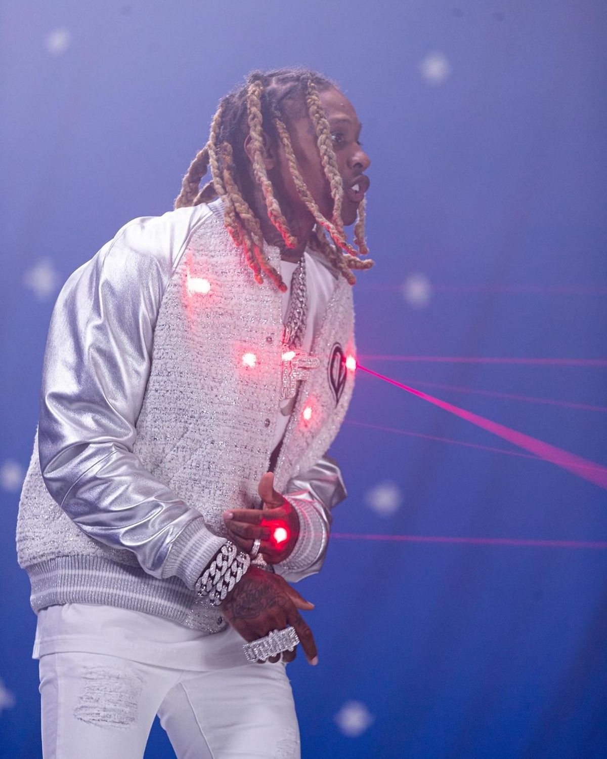 Lil Durk Outfit from July 14, 2022 | WHAT’S ON THE STAR?