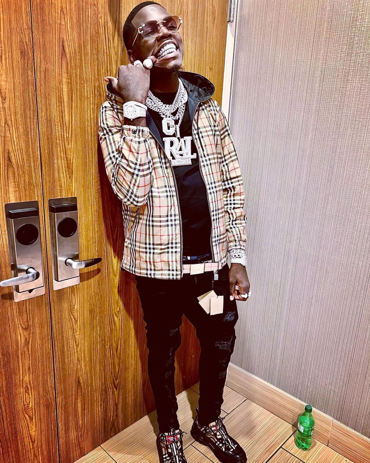 Big Boogie Outfit from May 29, 2022 | WHAT’S ON THE STAR?