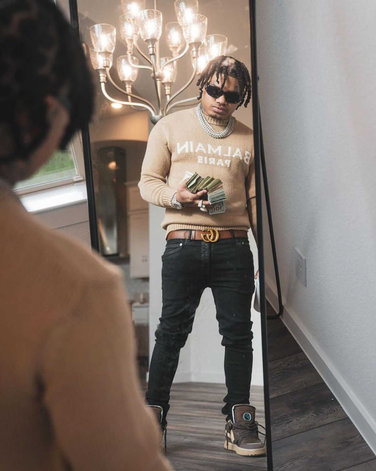 No Cap Outfit from July 23, 2022 | WHAT’S ON THE STAR?