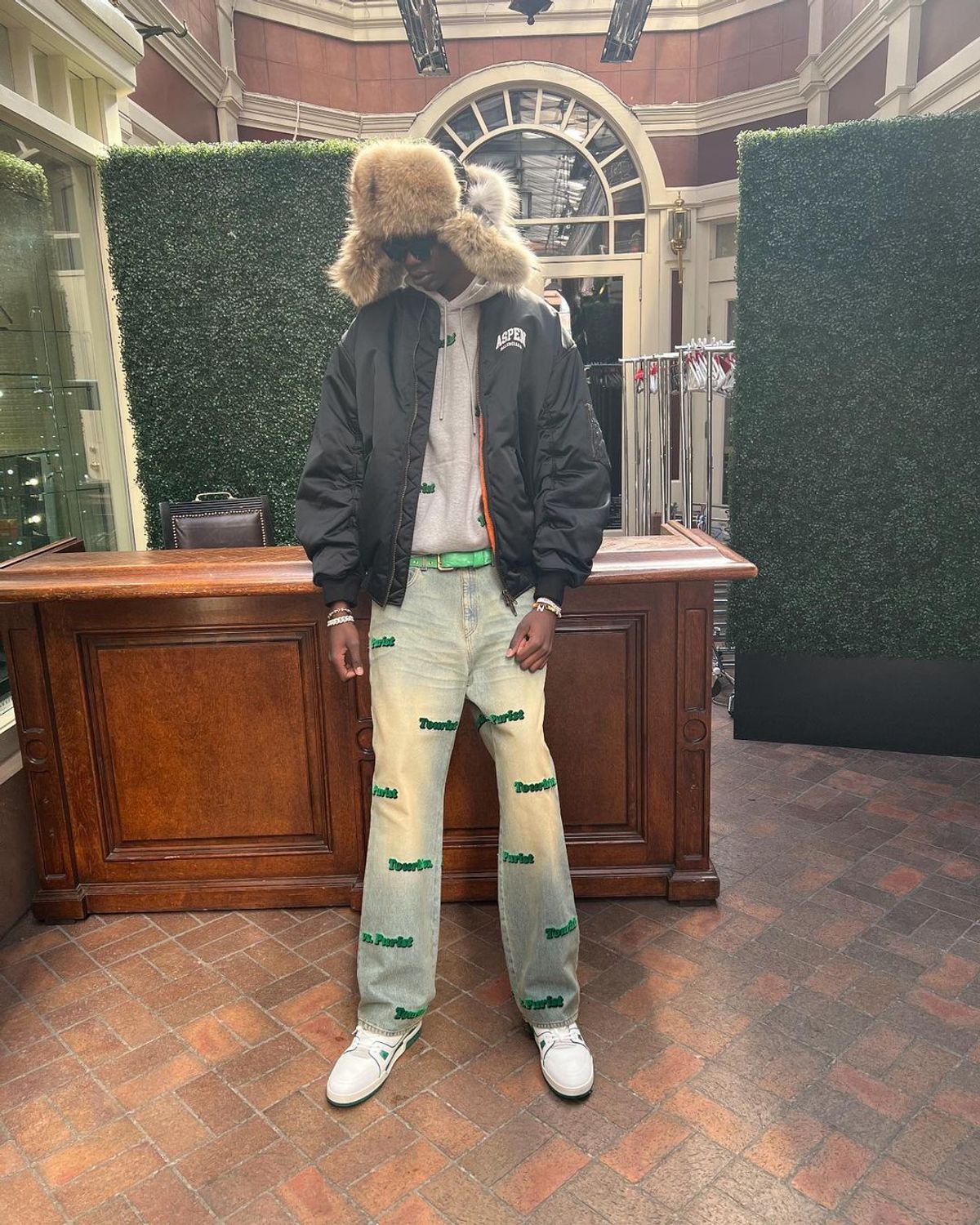 Bol Bol Outfit from February 7, 2022 | WHAT’S ON THE STAR?