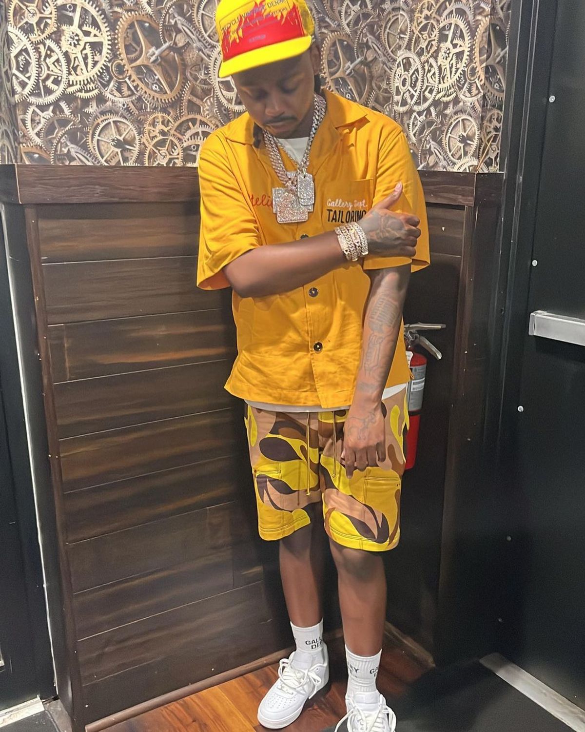 Babyface Ray Outfit from July 25, 2022 | WHAT’S ON THE STAR?