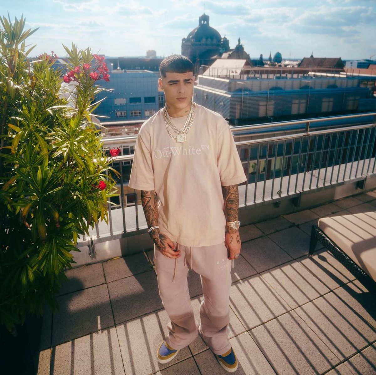 Lunay Outfit from July 25, 2022 | WHAT’S ON THE STAR?