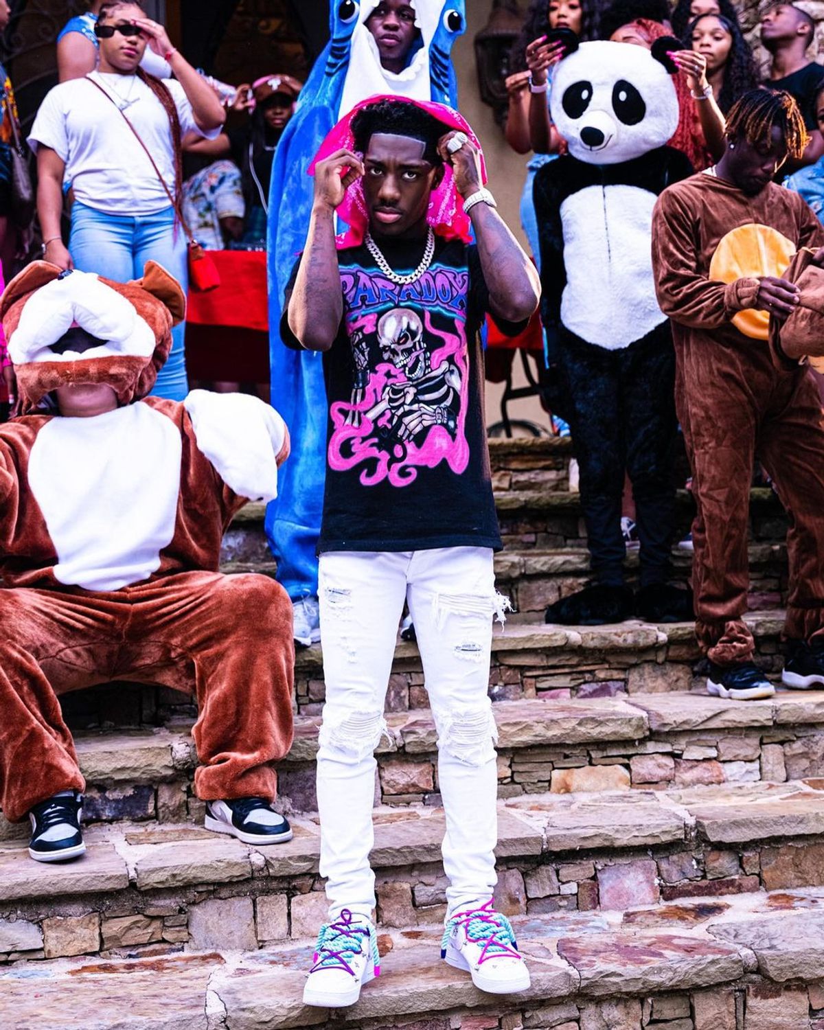 2Rare Outfit from August 2, 2022 | WHAT’S ON THE STAR?