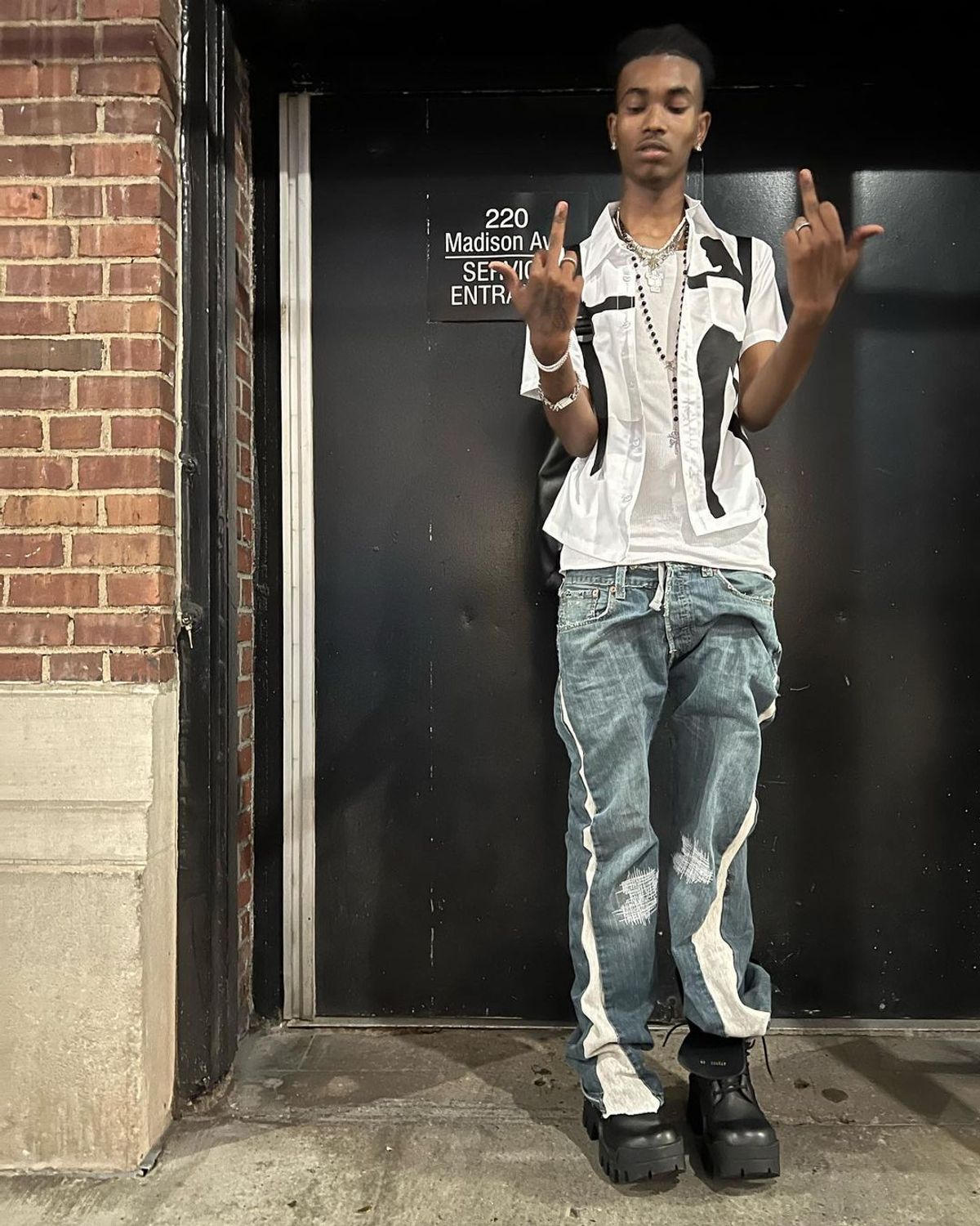 Onlybino Outfit from August 4, 2022 | WHAT’S ON THE STAR?