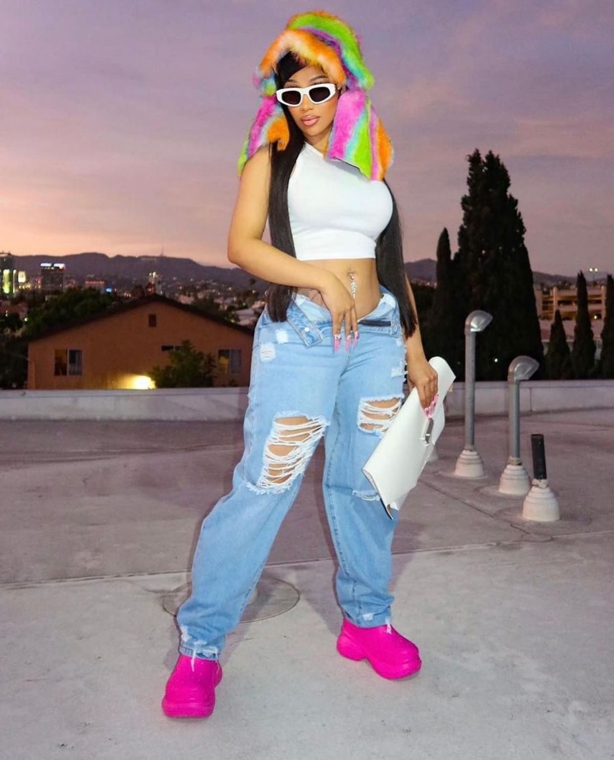 Cardi B Outfit from August 10, 2022 | WHAT’S ON THE STAR?