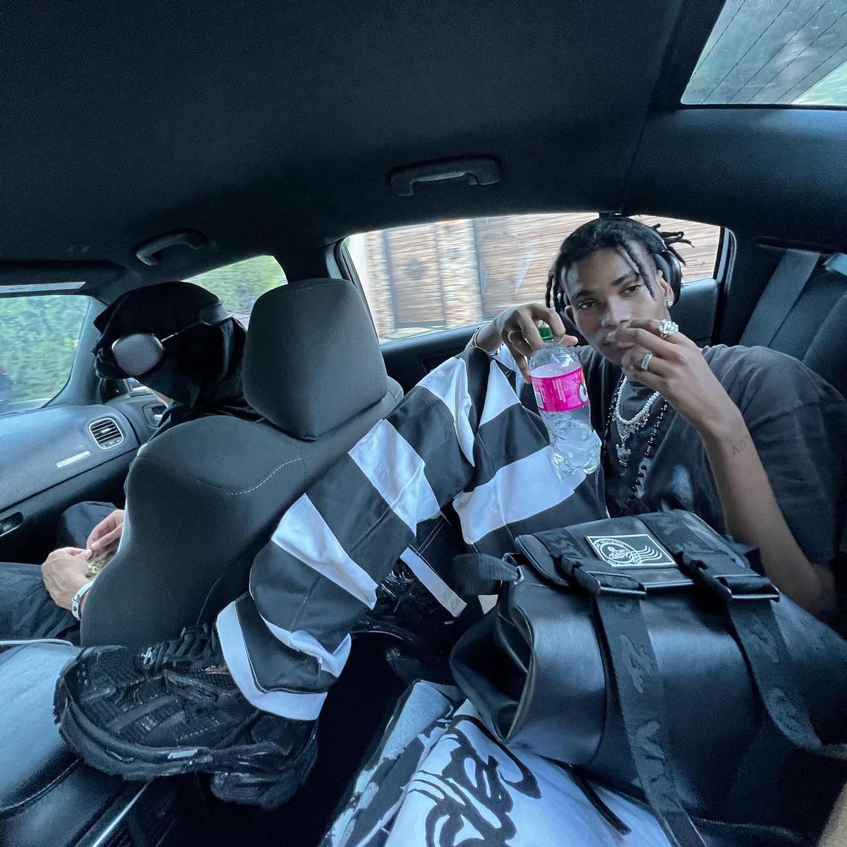 Onlybino Outfit from August 15, 2022 | WHAT’S ON THE STAR?