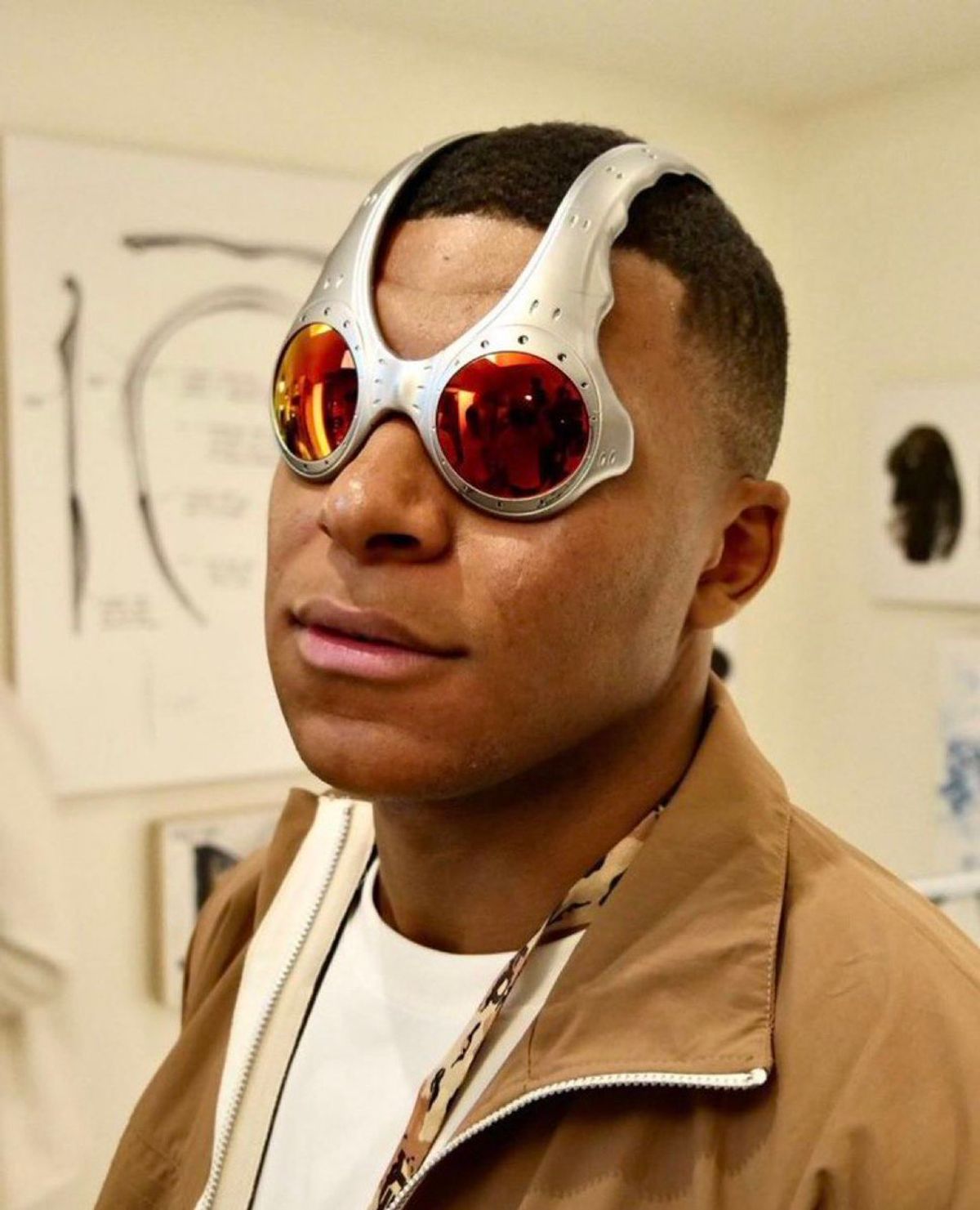 Kylian Mbappe Outfit from August 4, 2022 | WHAT’S ON THE STAR?