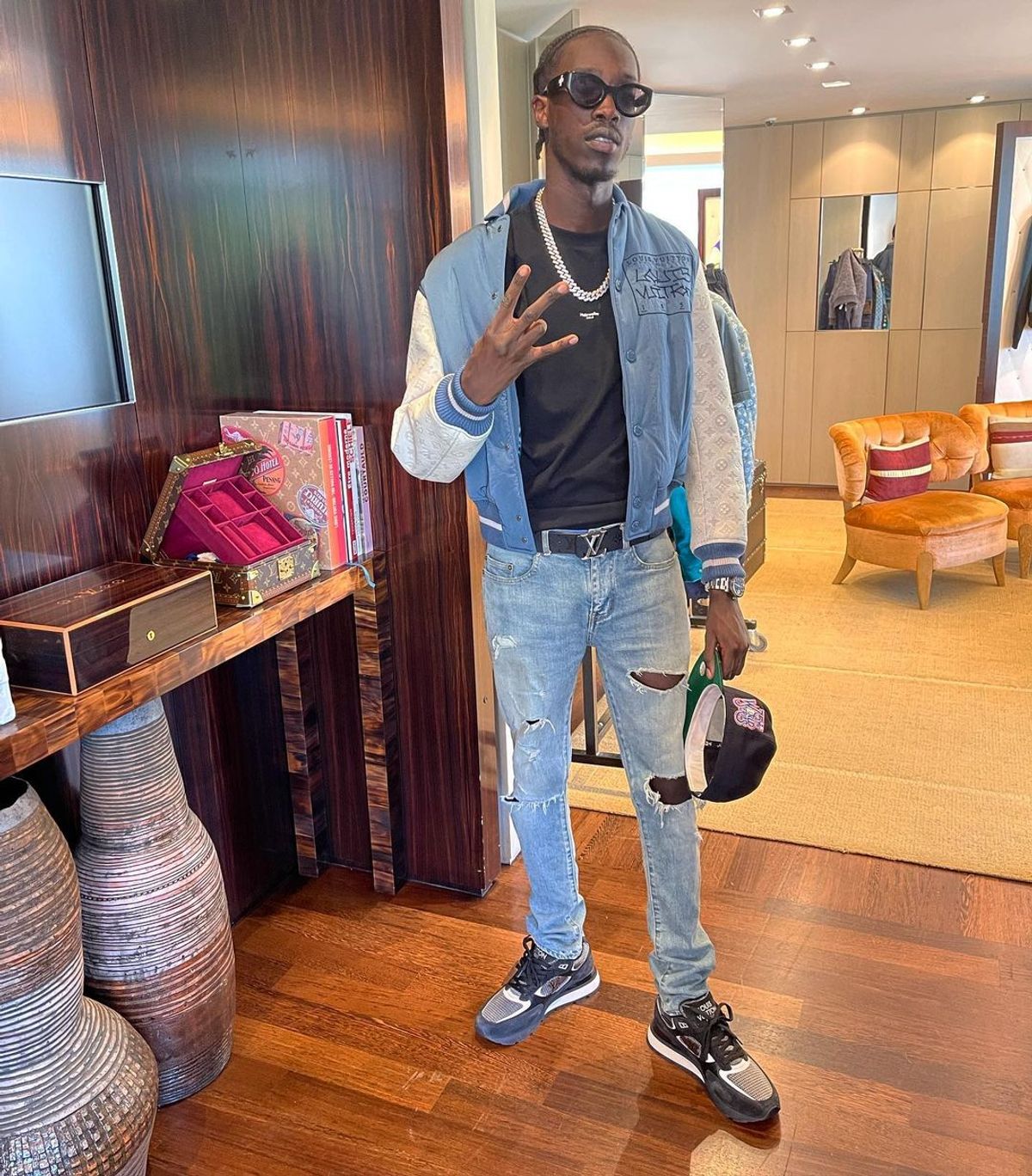 Unknown T Outfit from August 17, 2022 | WHAT’S ON THE STAR?