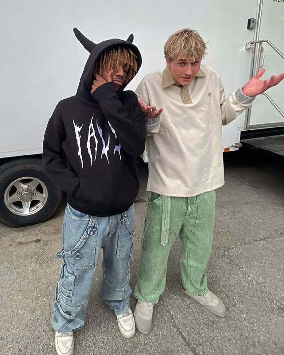 Midwxst Outfit from August 11, 2022 | WHAT’S ON THE STAR?