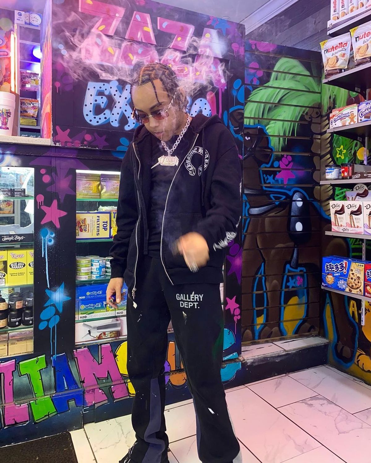 Stunna Gambino Outfit from August 20, 2022 | WHAT’S ON THE STAR?