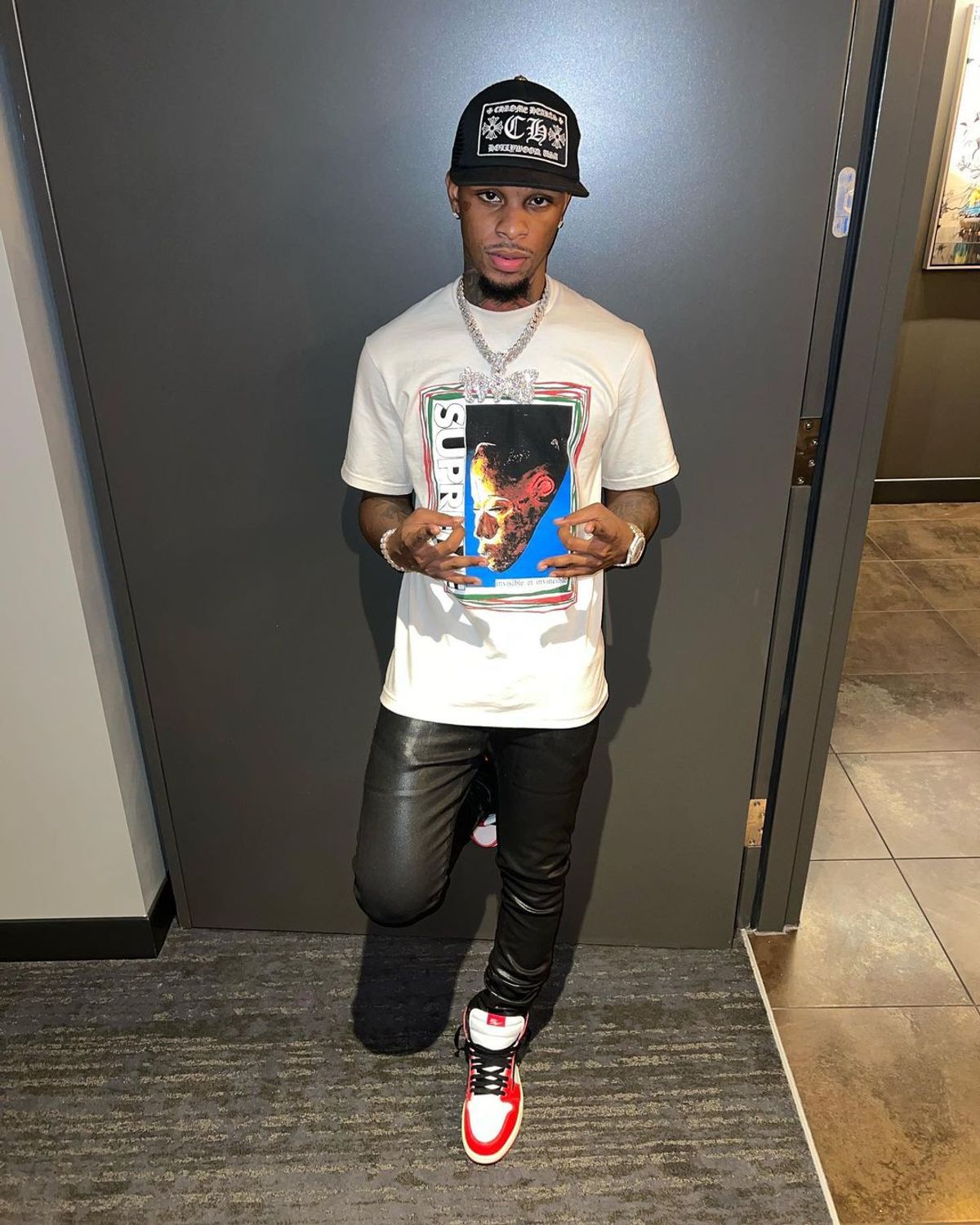 Toosii Outfit from August 22, 2022 | WHAT’S ON THE STAR?