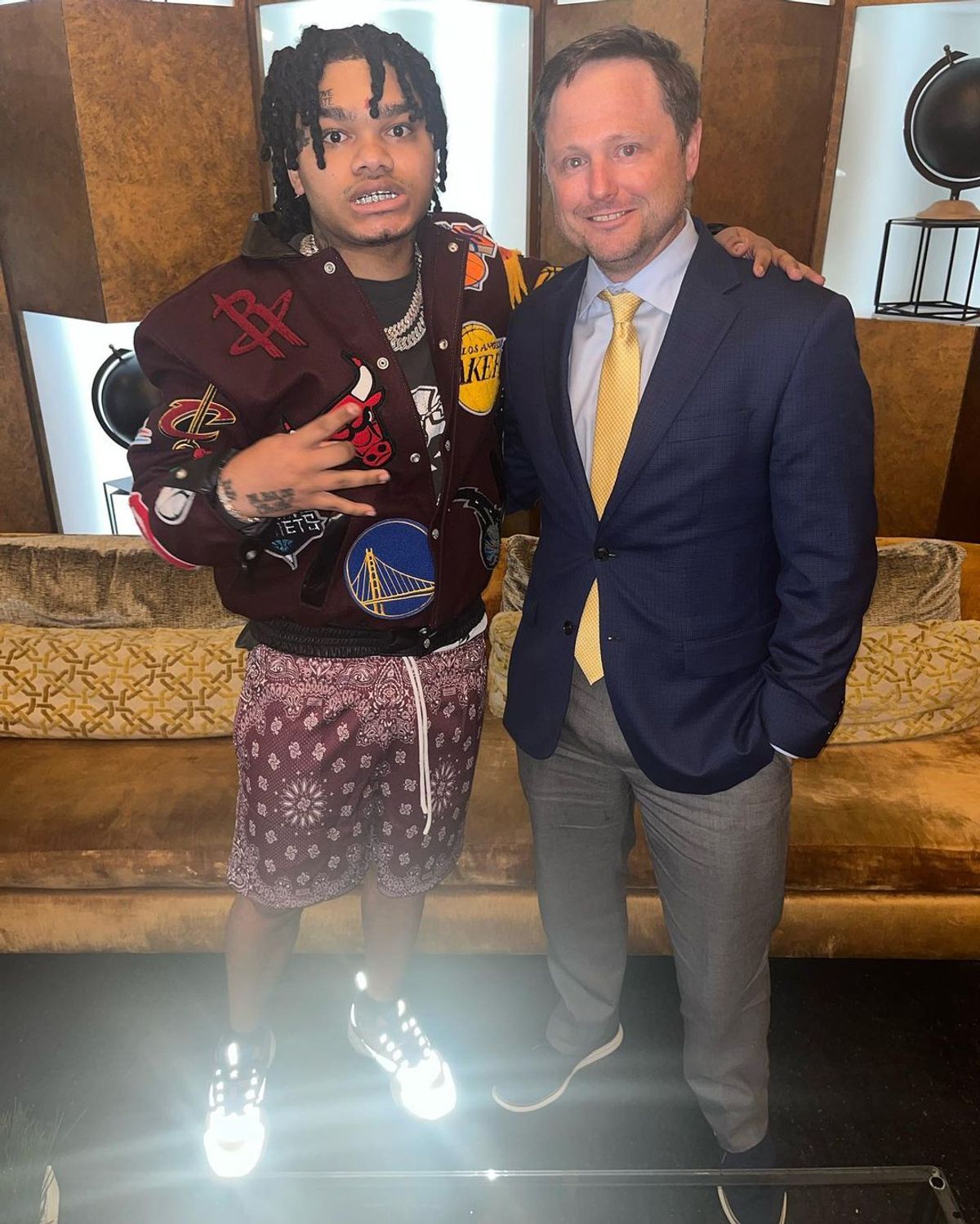 No Cap Outfit from August 24, 2022 | WHAT’S ON THE STAR?