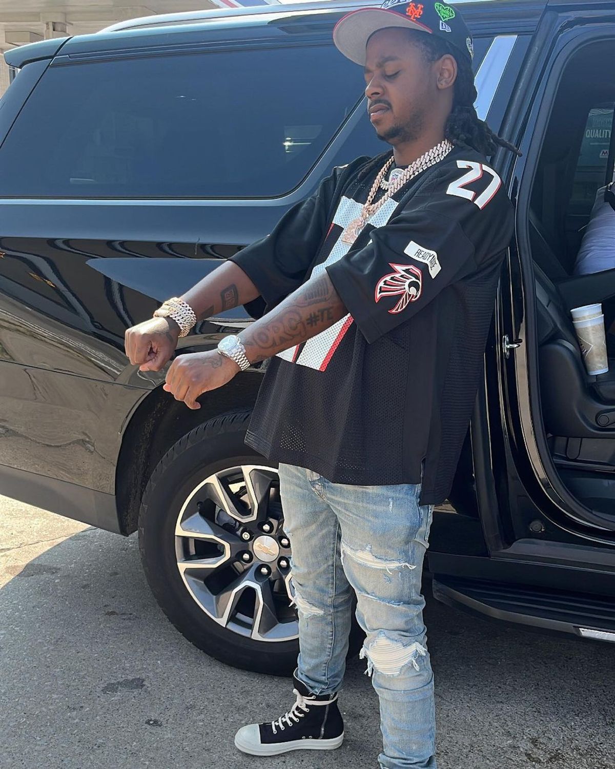 Babyface Ray Outfit from August 29, 2022 | WHAT’S ON THE STAR?