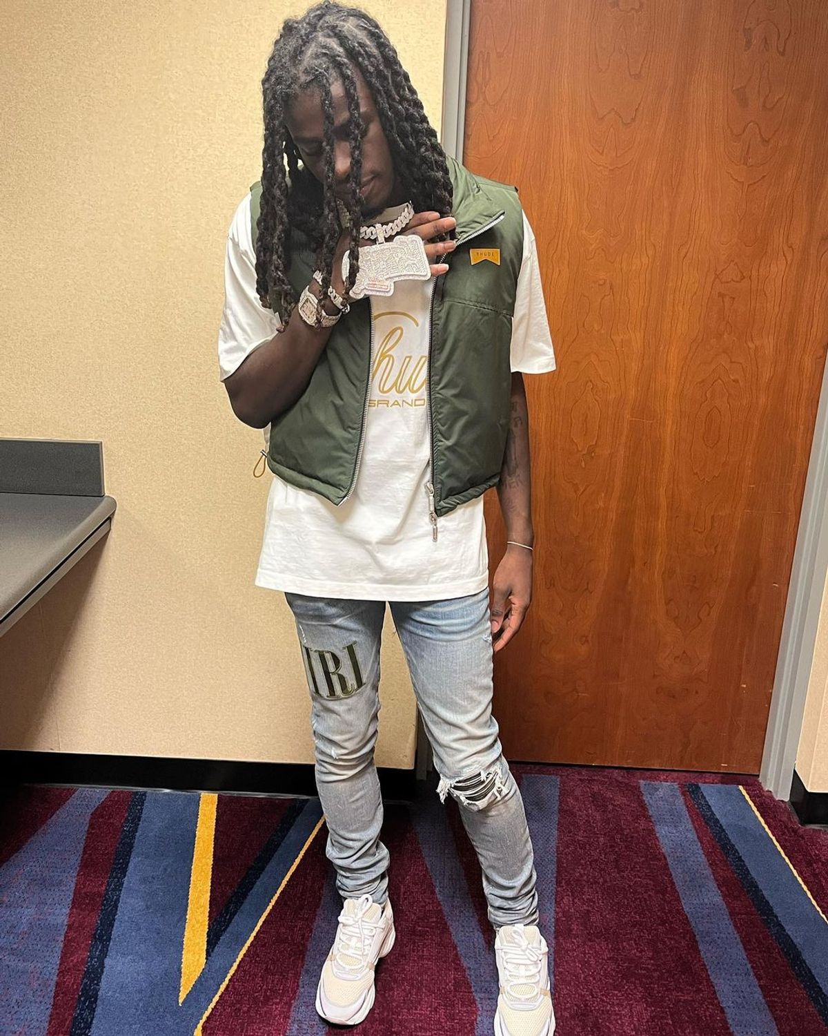 SleazyWorld Go Outfit from August 28, 2022 | WHAT’S ON THE STAR?