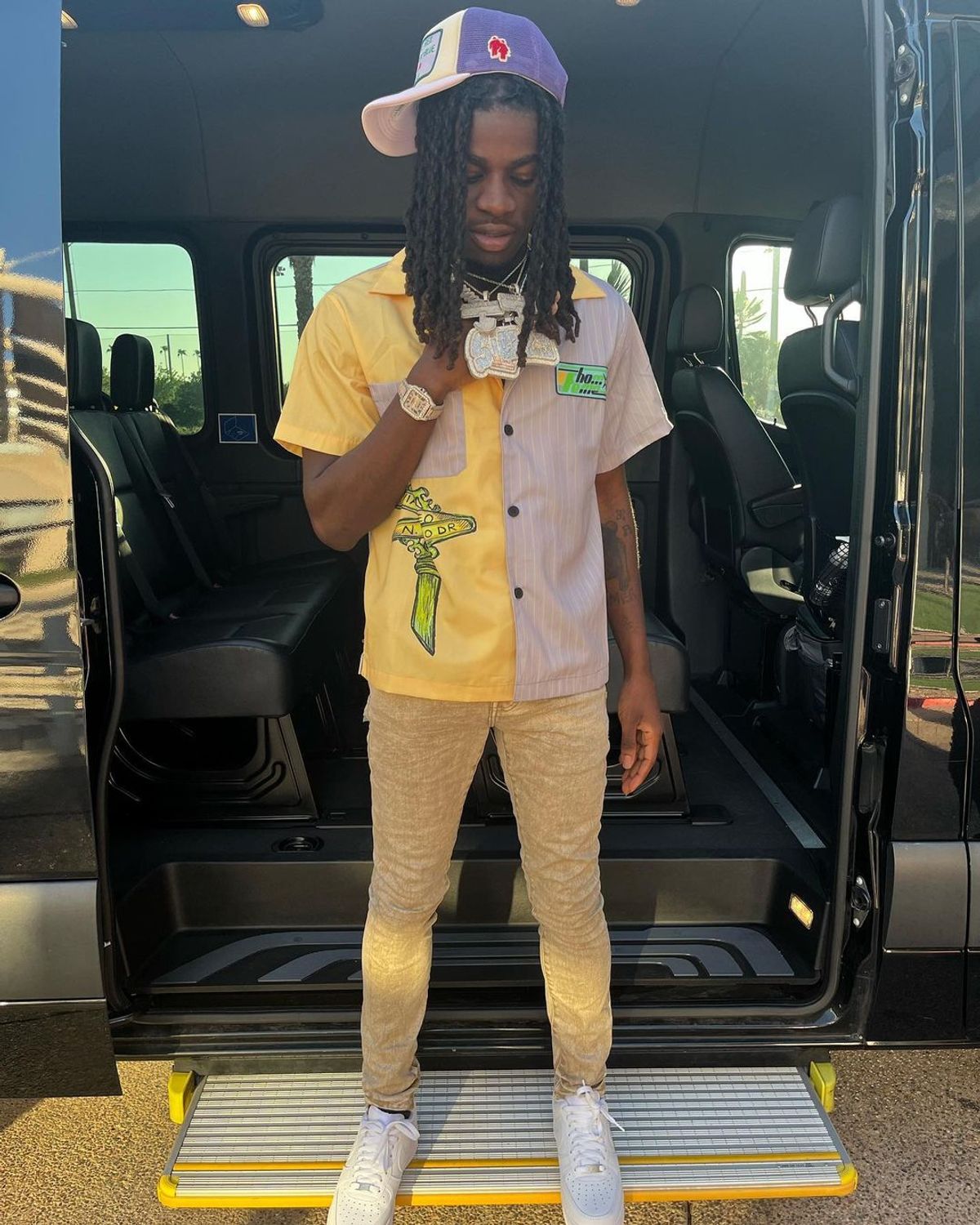 SleazyWorld Go Outfit from September 5, 2022 | WHAT’S ON THE STAR?