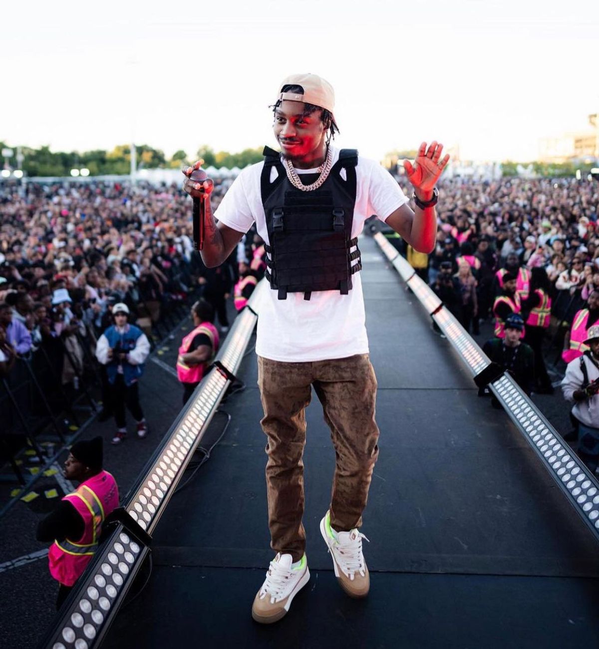 Lil Tjay Outfit from September 25, 2022 | WHAT’S ON THE STAR?