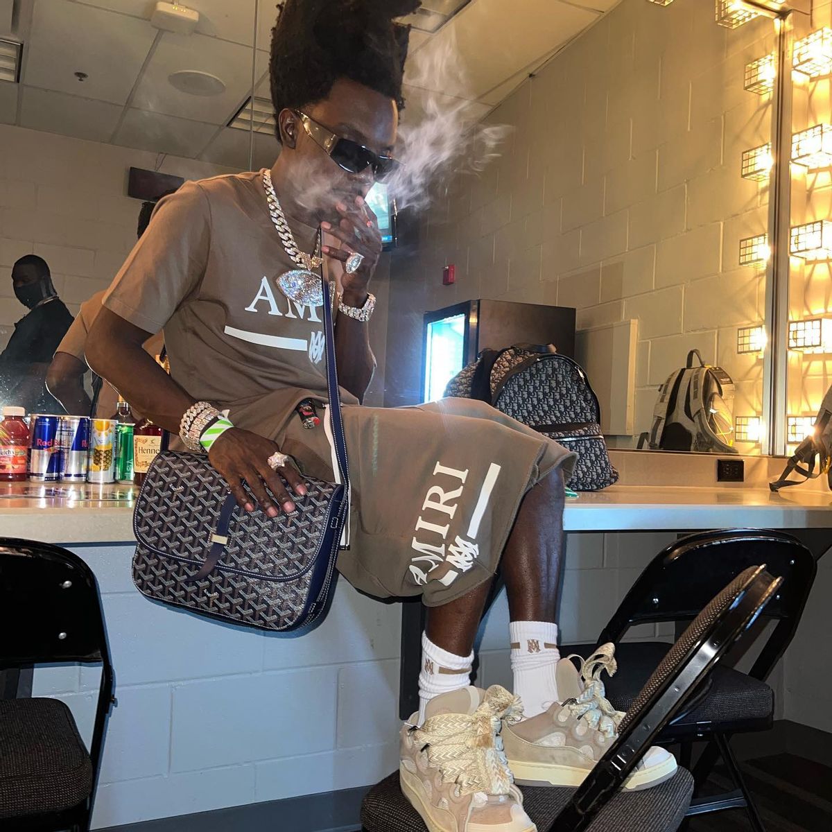 Bobby Fishscale Outfit from June 19, 2022 | WHAT’S ON THE STAR?