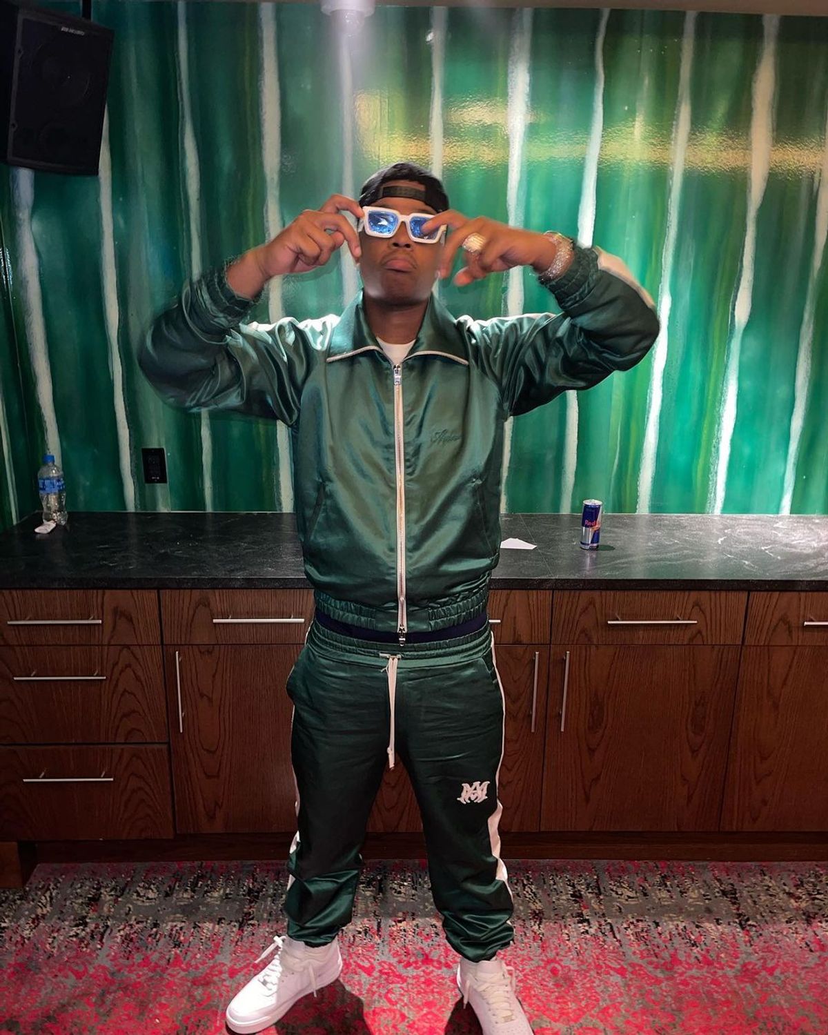 Sha EK Outfit from May 16, 2022 | WHAT’S ON THE STAR?