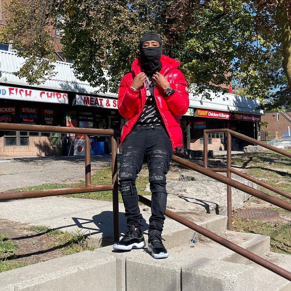 Pressa Outfit from October 1, 2022 | WHAT’S ON THE STAR?