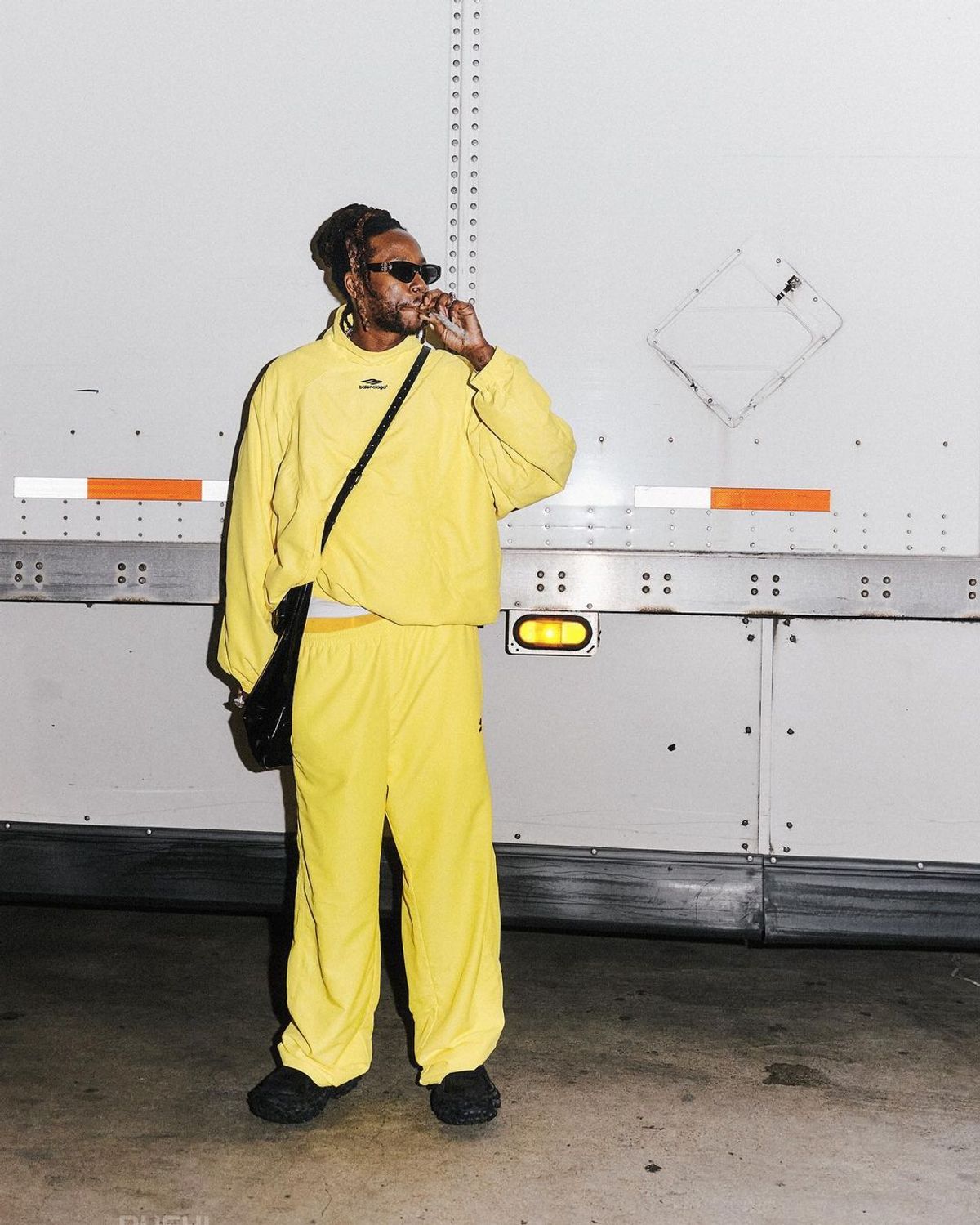 2 Chainz Outfit from October 7, 2022 | WHAT’S ON THE STAR?