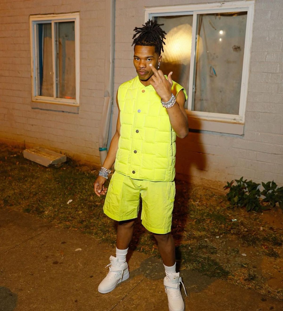 Lil Baby Outfit from October 12, 2022 | WHAT’S ON THE STAR?