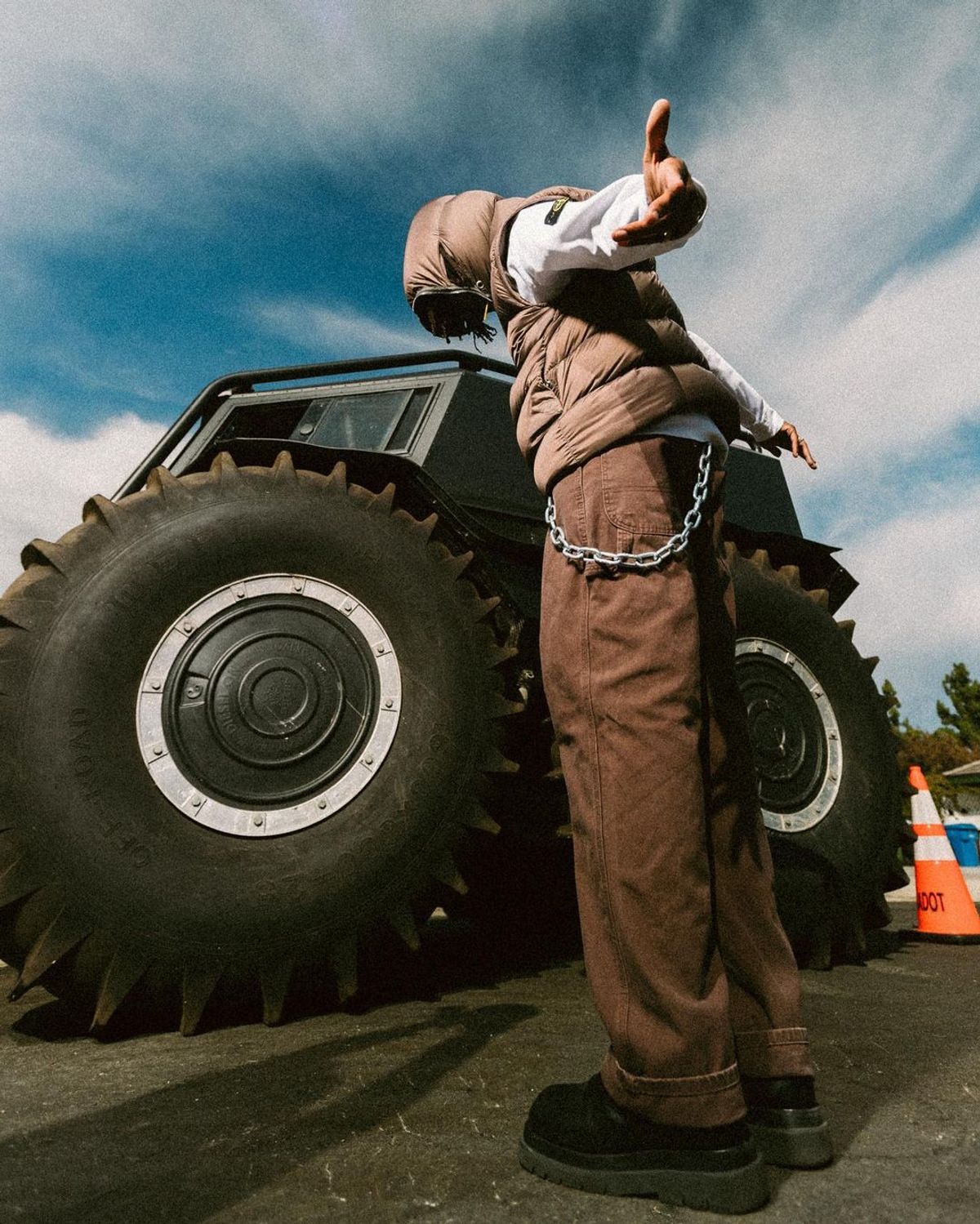 Snot Outfit from October 17, 2022 | WHAT’S ON THE STAR?