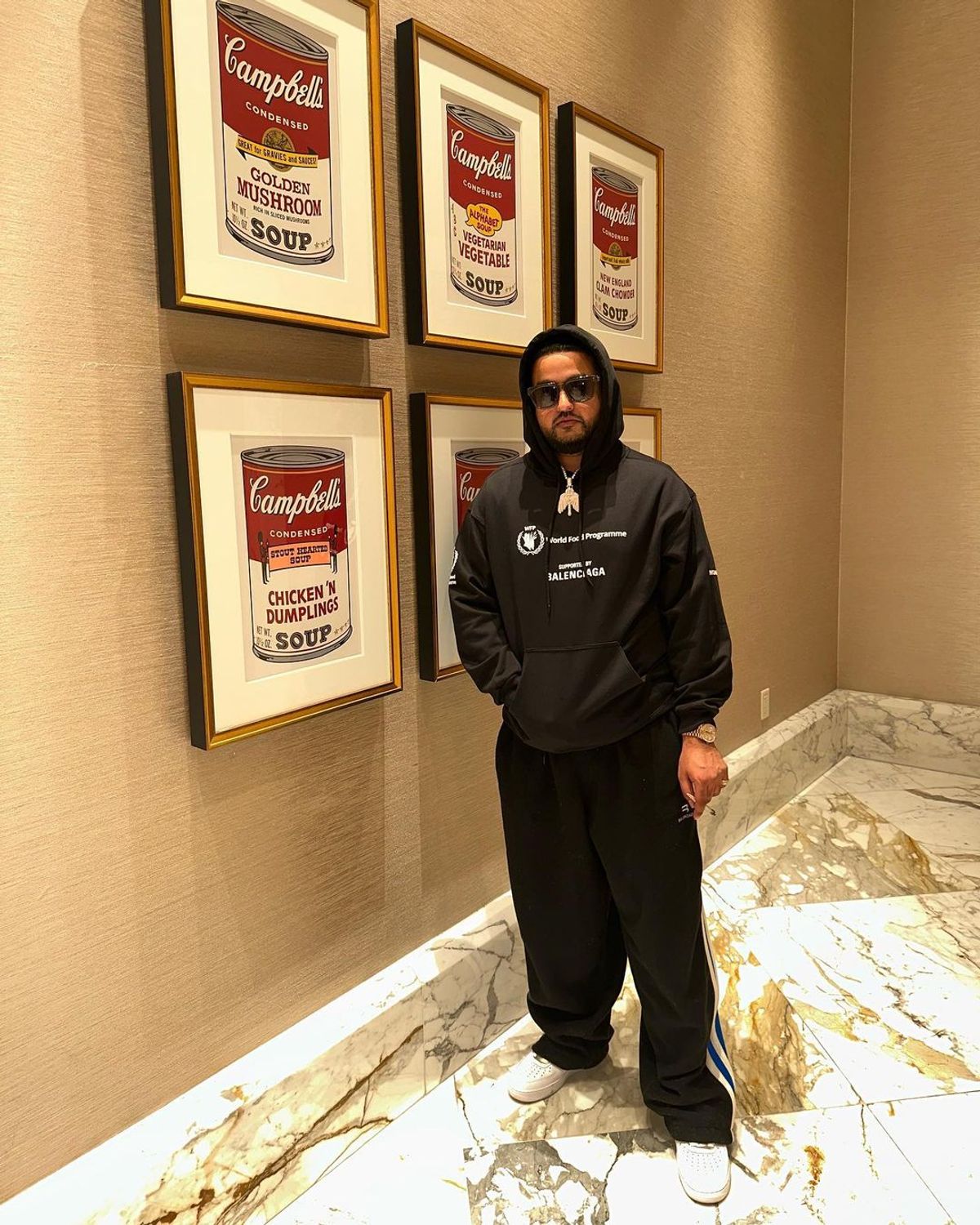 Nav Outfit from October 17, 2022 | WHAT’S ON THE STAR?