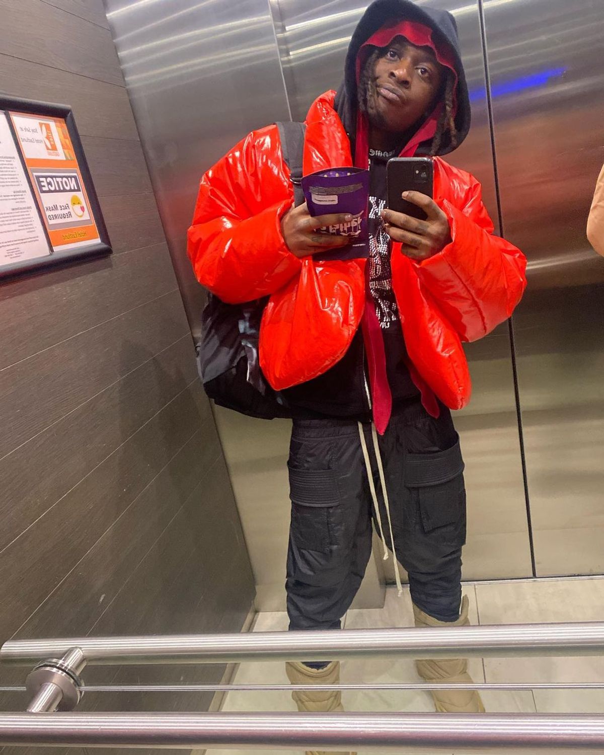 UnoTheActivist Outfit from October 17, 2022 | WHAT’S ON THE STAR?