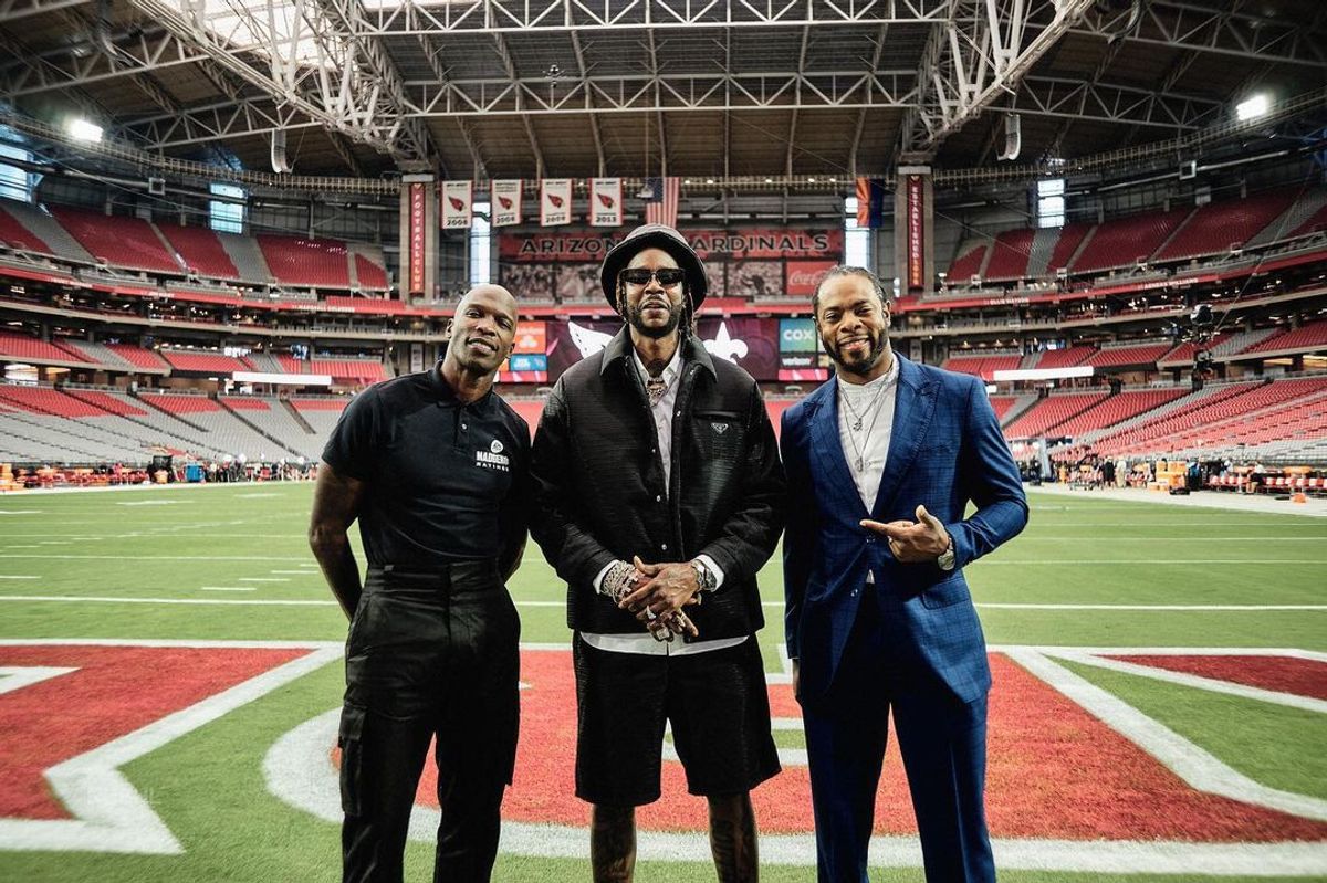 2 Chainz Outfit from October 22, 2022 | WHAT’S ON THE STAR?