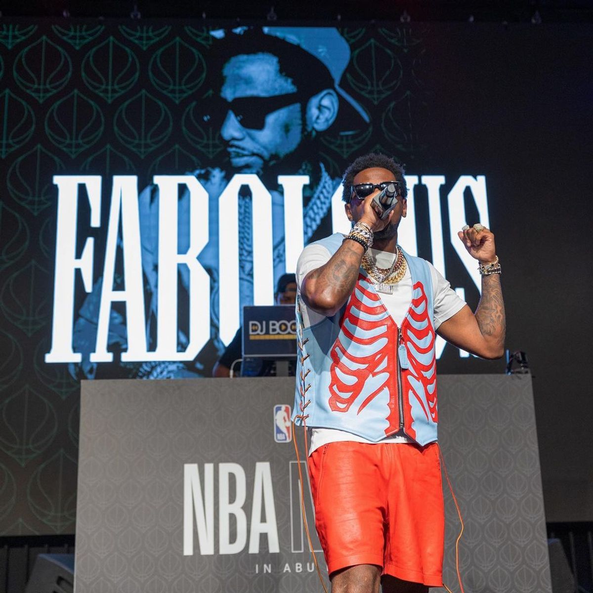 Fabolous Outfit from October 21, 2022 | WHAT’S ON THE STAR?