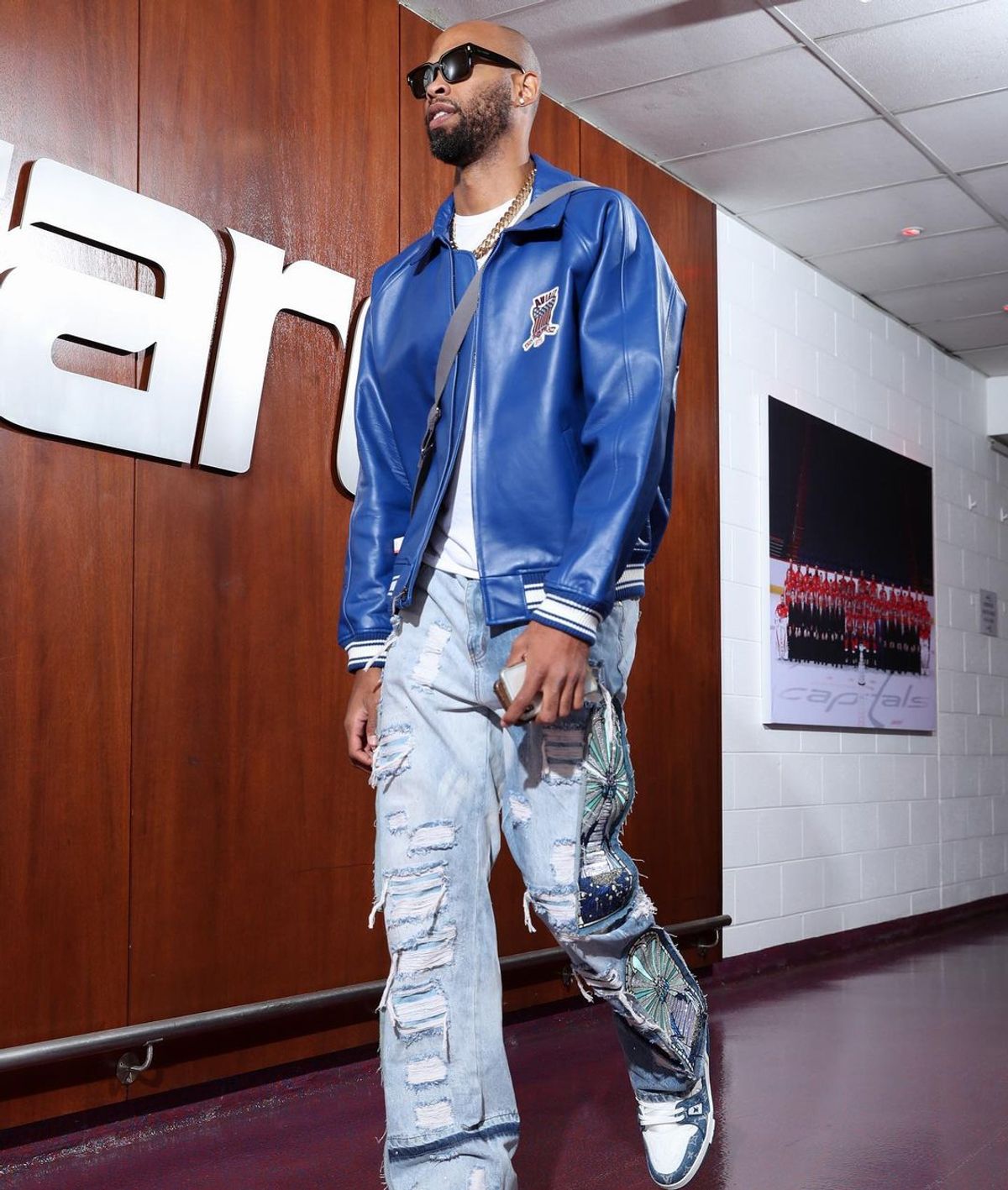 Taj Gibson Outfit from October 22, 2022 | WHAT’S ON THE STAR?