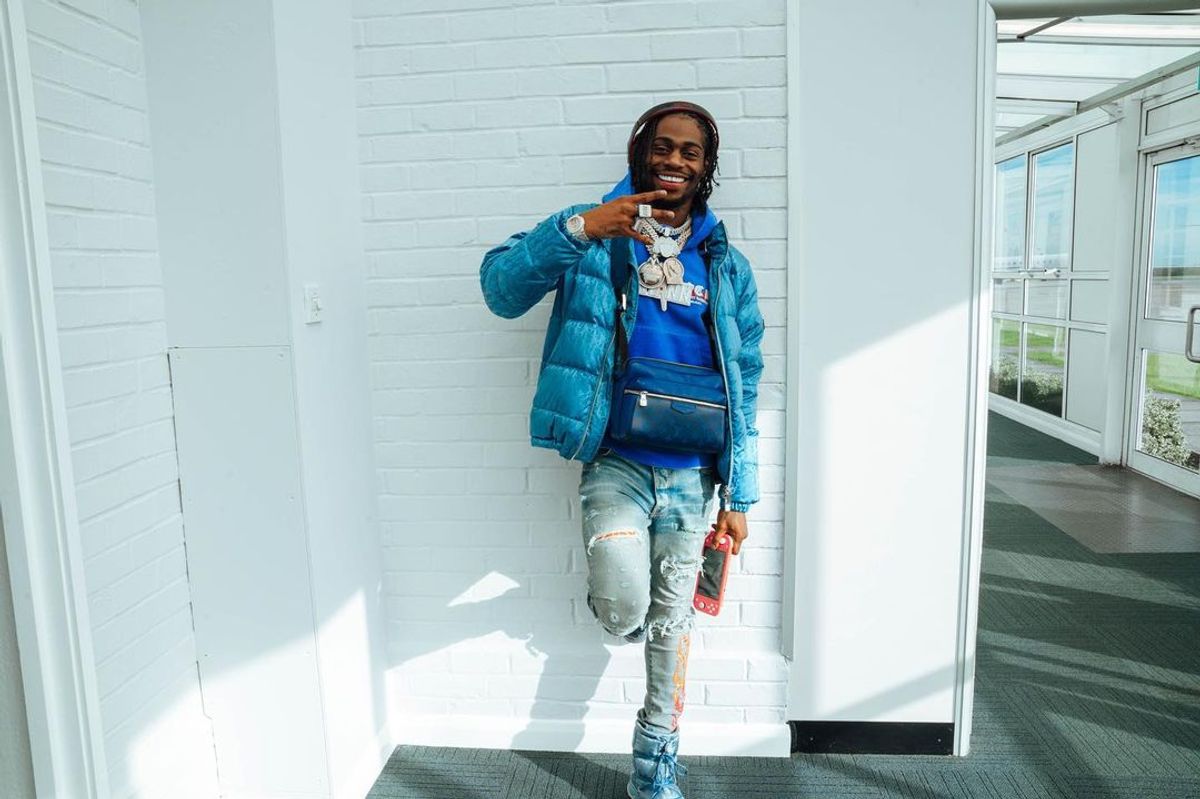 Russ Millions Outfit from October 22, 2022 | WHAT’S ON THE STAR?