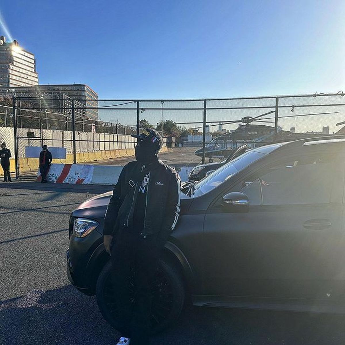 Meek Mill Outfit from October 21, 2022 | WHAT’S ON THE STAR?
