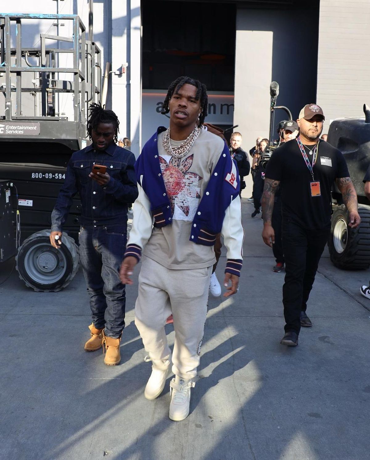 Lil Baby Outfit from October 28, 2022 | WHAT’S ON THE STAR?