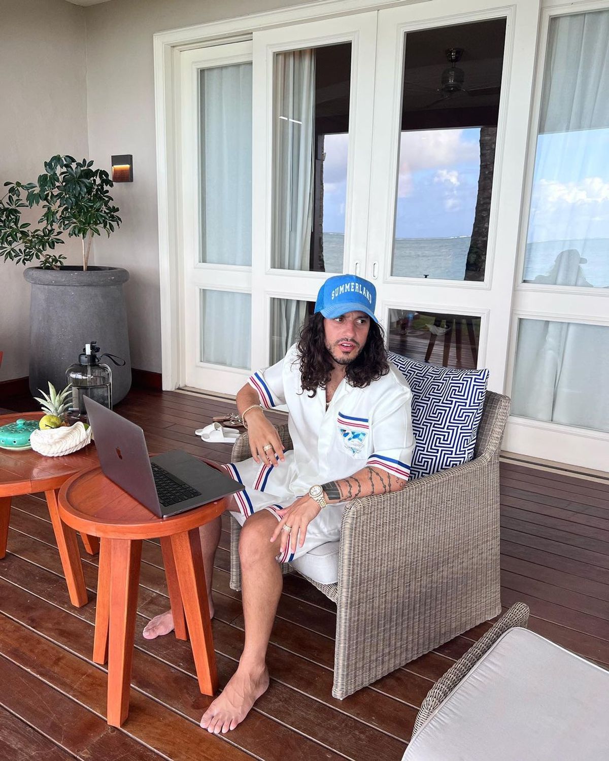 Russ Outfit from October 28, 2022 | WHAT’S ON THE STAR?