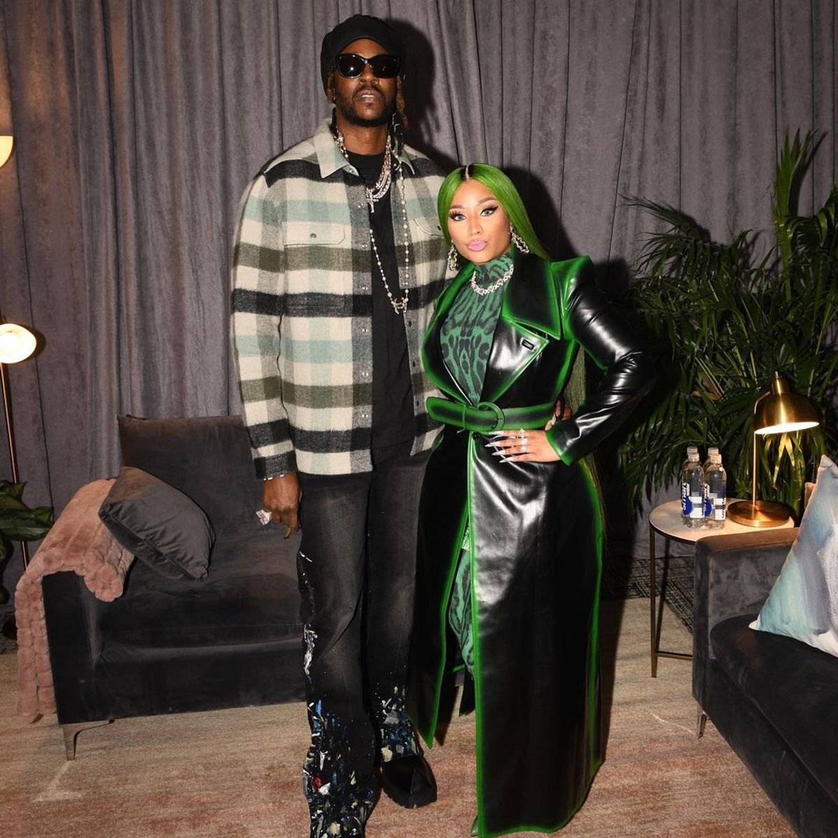2 Chainz Outfit from October 30, 2022 | WHAT’S ON THE STAR?