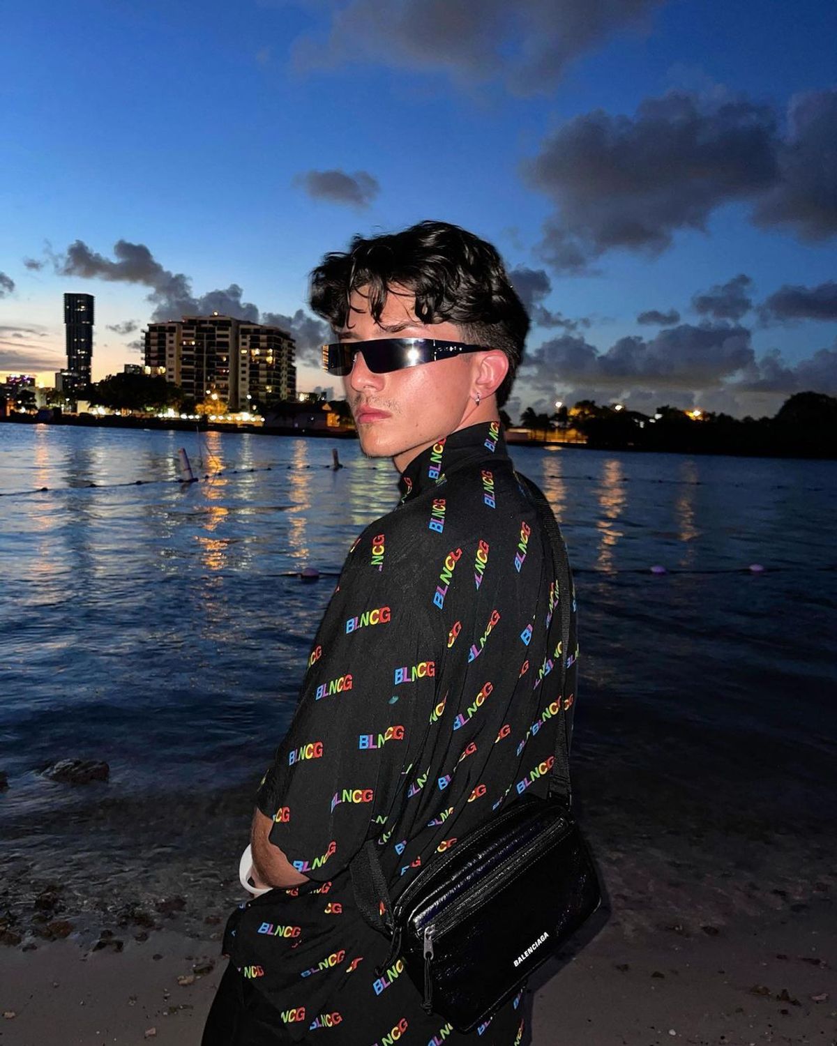 Tony Lopez Outfit from July 22, 2022 | WHAT’S ON THE STAR?