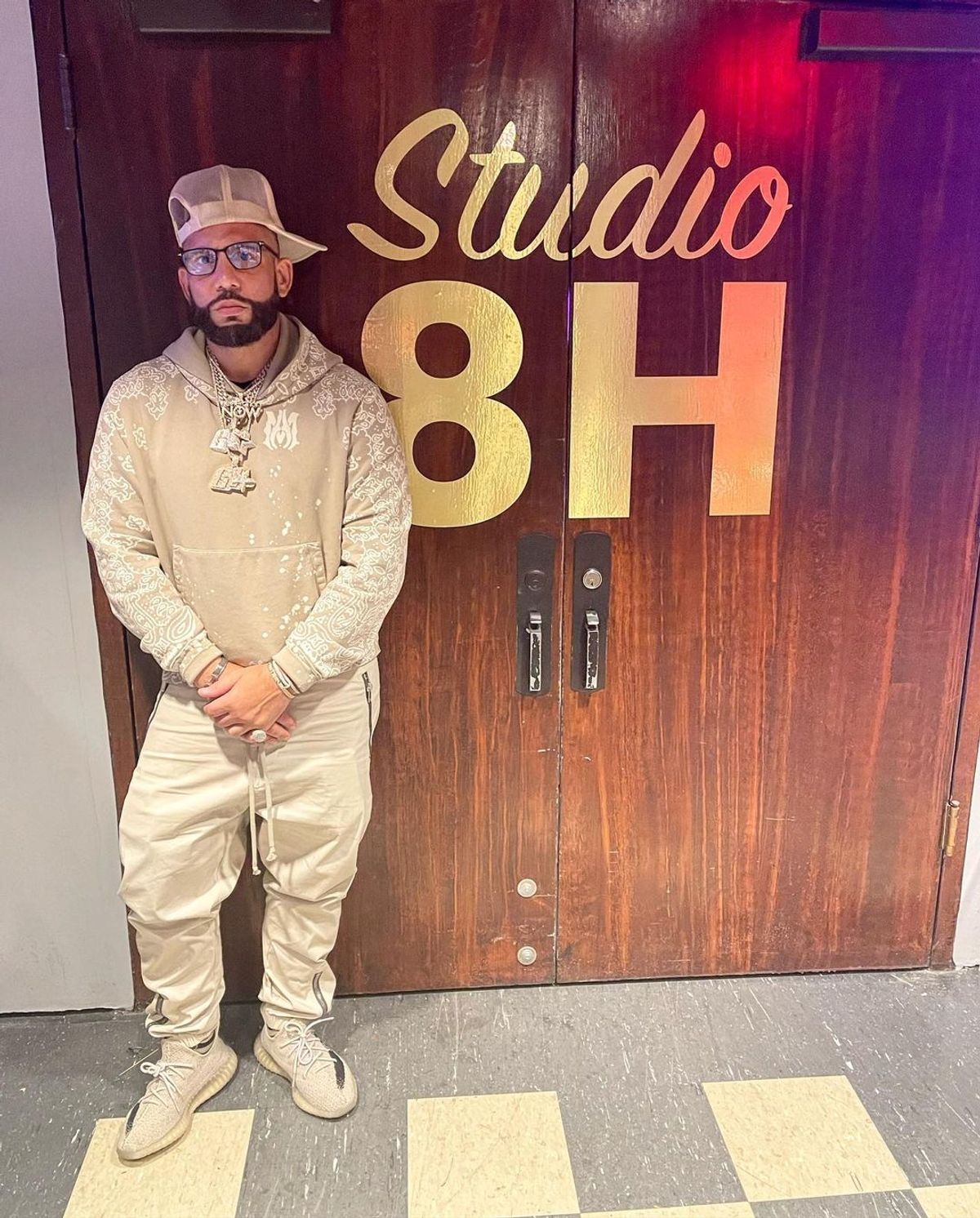 DJ Drama Outfit from October 30, 2022 | WHAT’S ON THE STAR?