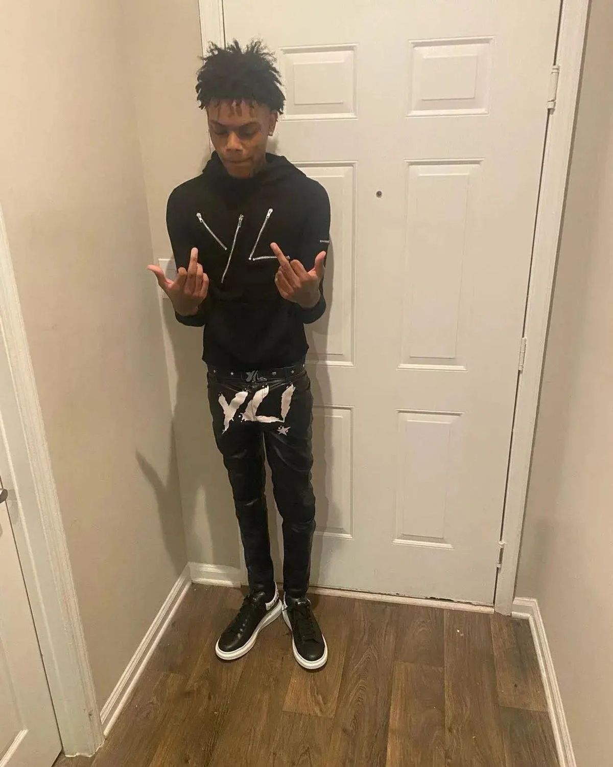 Bando Outfit from June 22, 2022 | WHAT’S ON THE STAR?