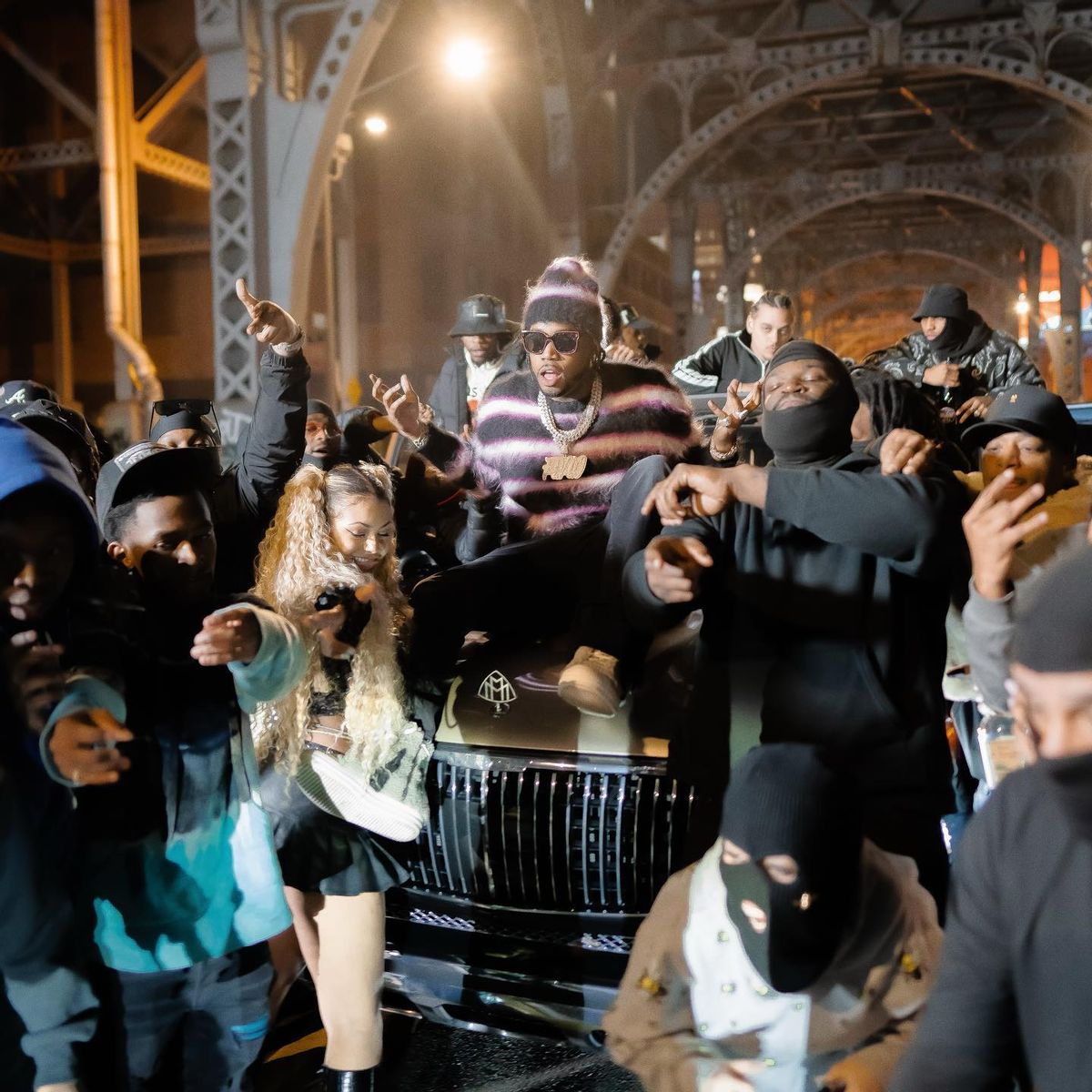 Fivio Foreign Outfit from November 3, 2022 | WHAT’S ON THE STAR?