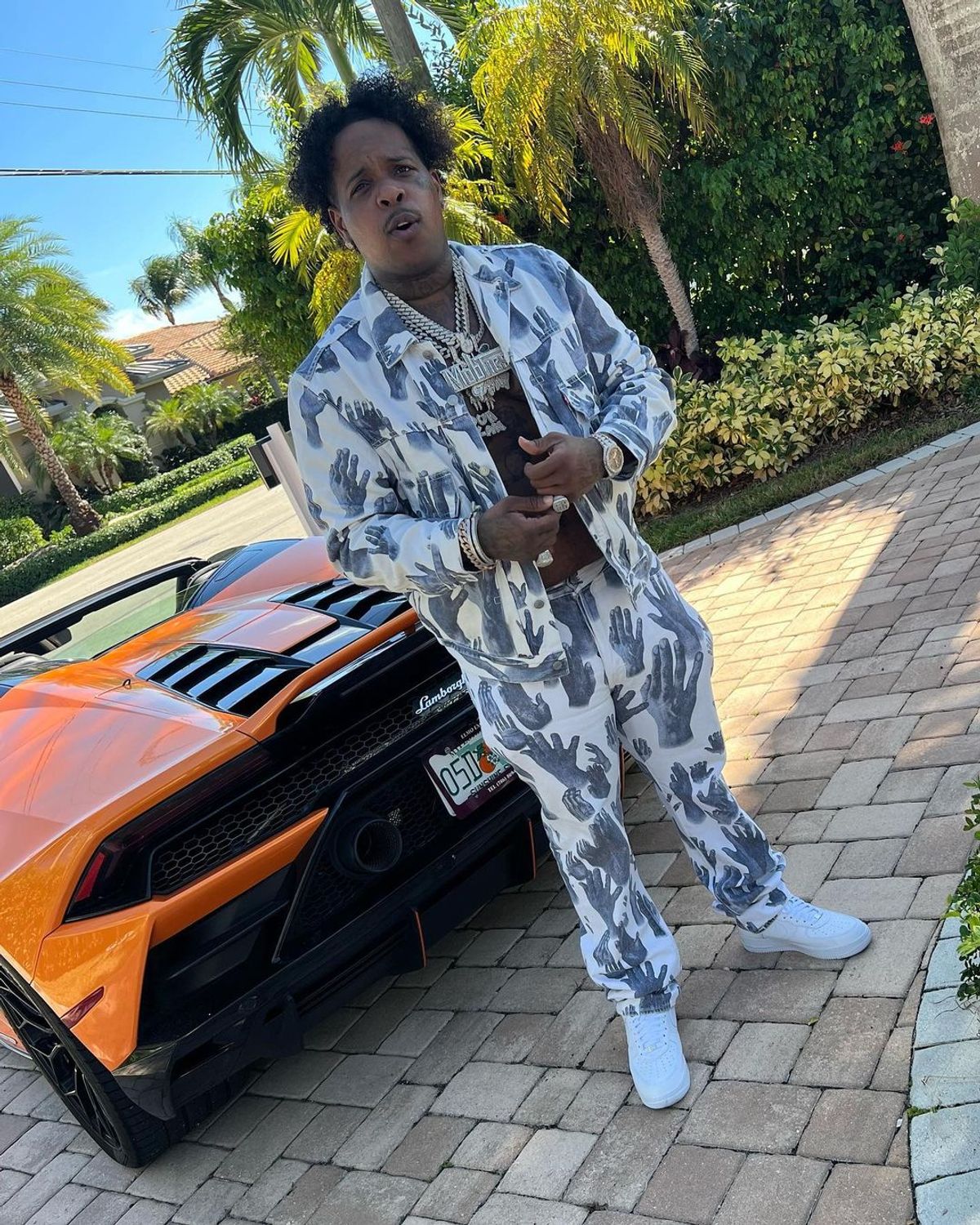 Finesse2tymes Outfit from November 3, 2022 | WHAT’S ON THE STAR?